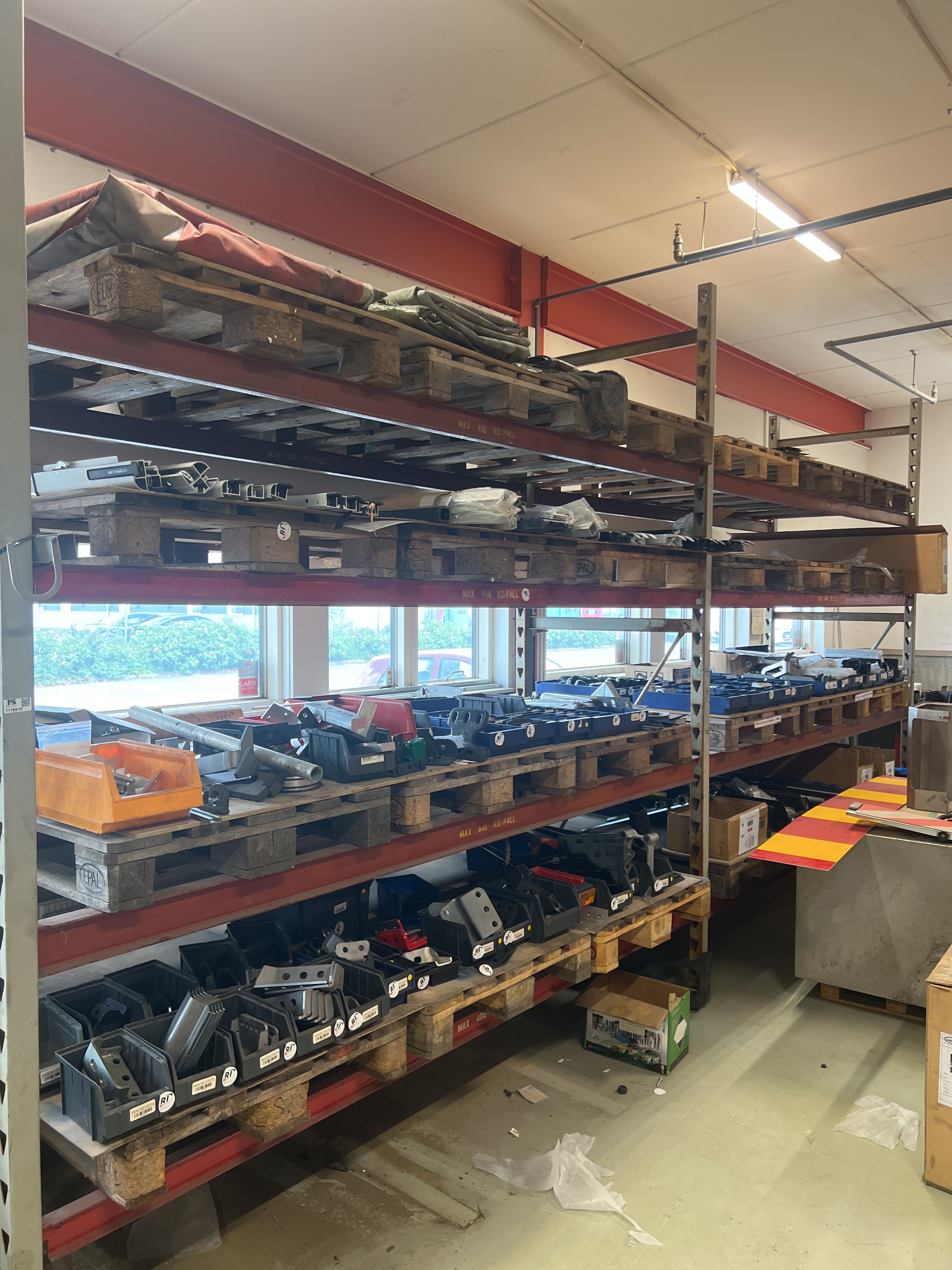 Stort lager till bilverkstad - Auktioner online - Nätauktioner & Konkursauktioner | PS Auction