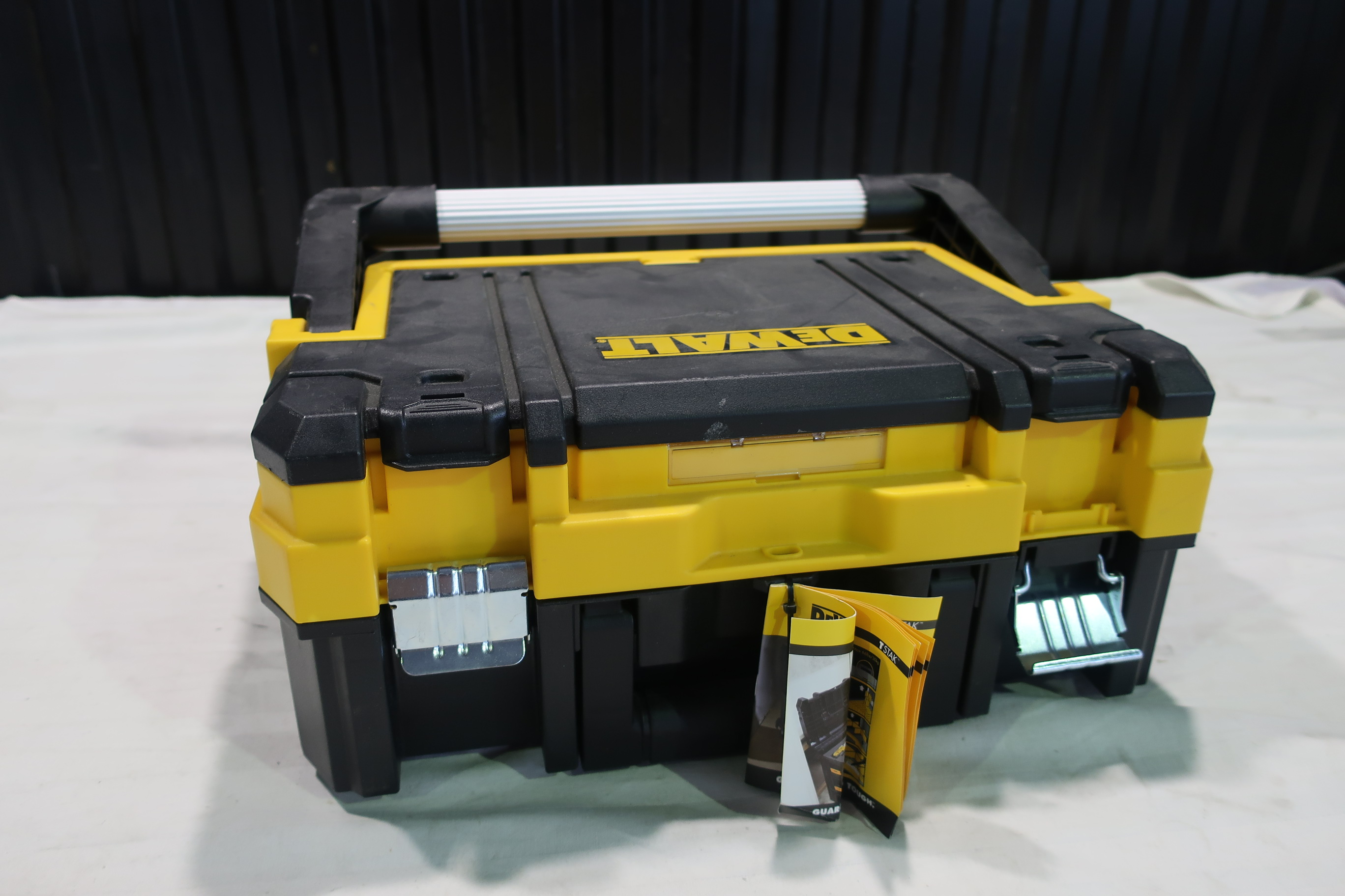 Dewalt storage boxes and carriage. - PS Auction - We value the future ...