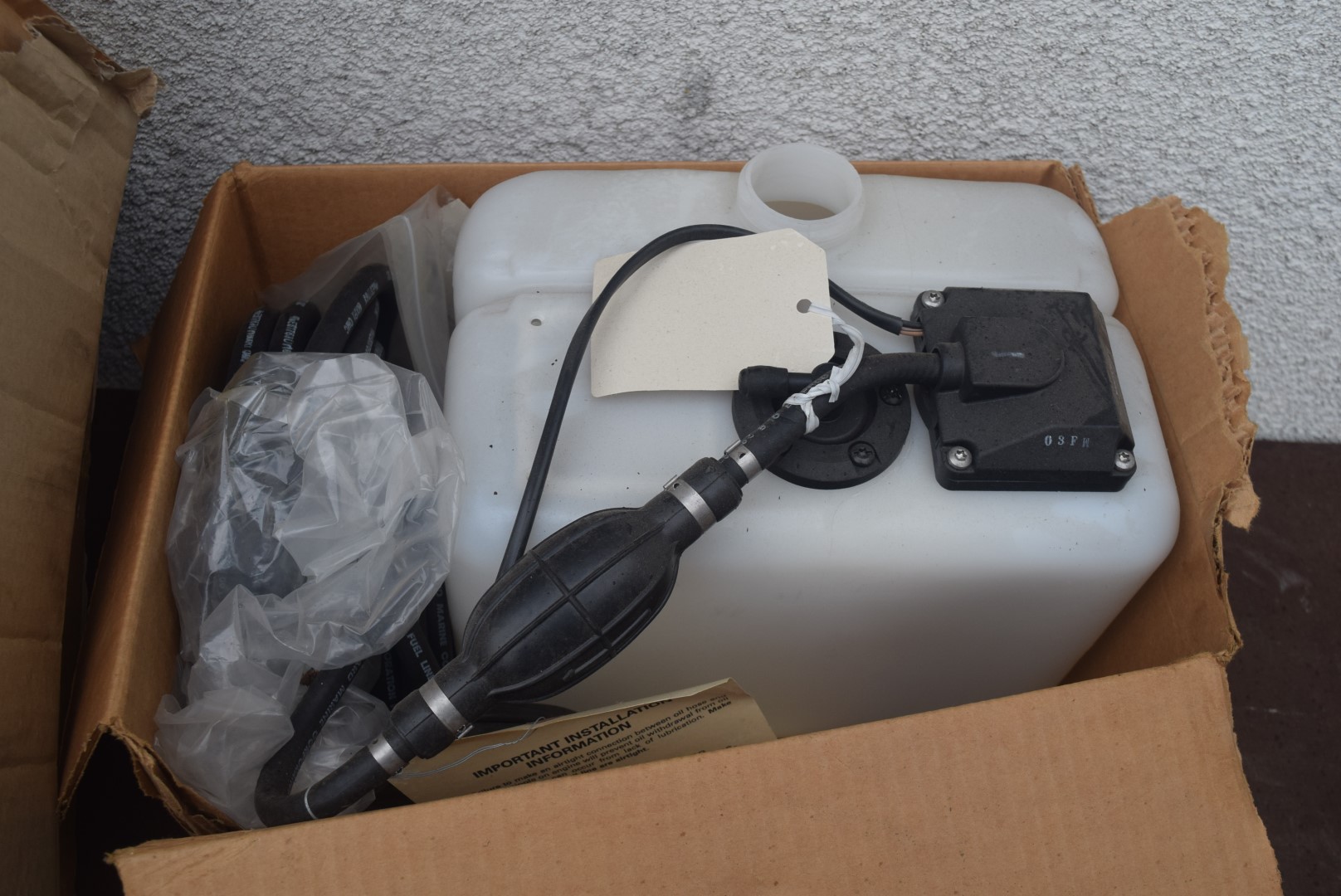 Oil tank for two stroke engine & plastic buoys - PS Auction - We value ...