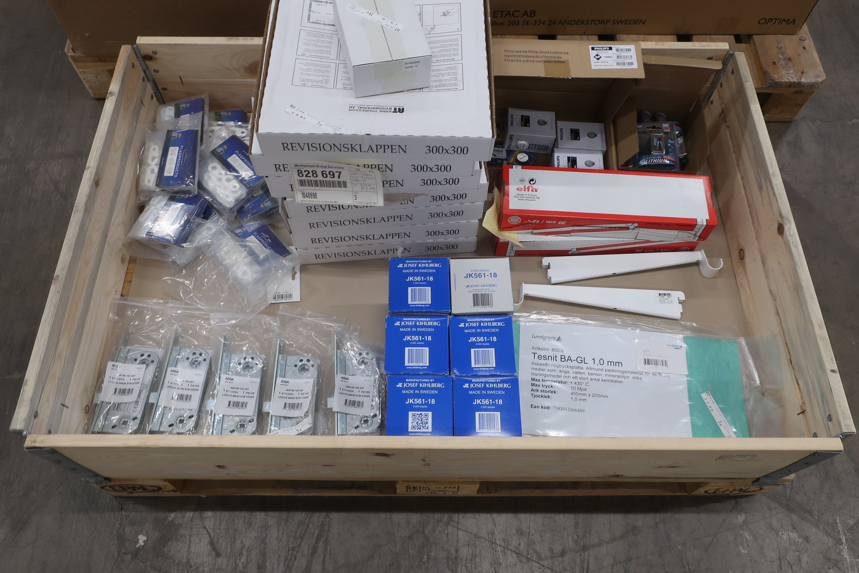 Various building materials (lockers, inspection hatches, tubs and hat ...