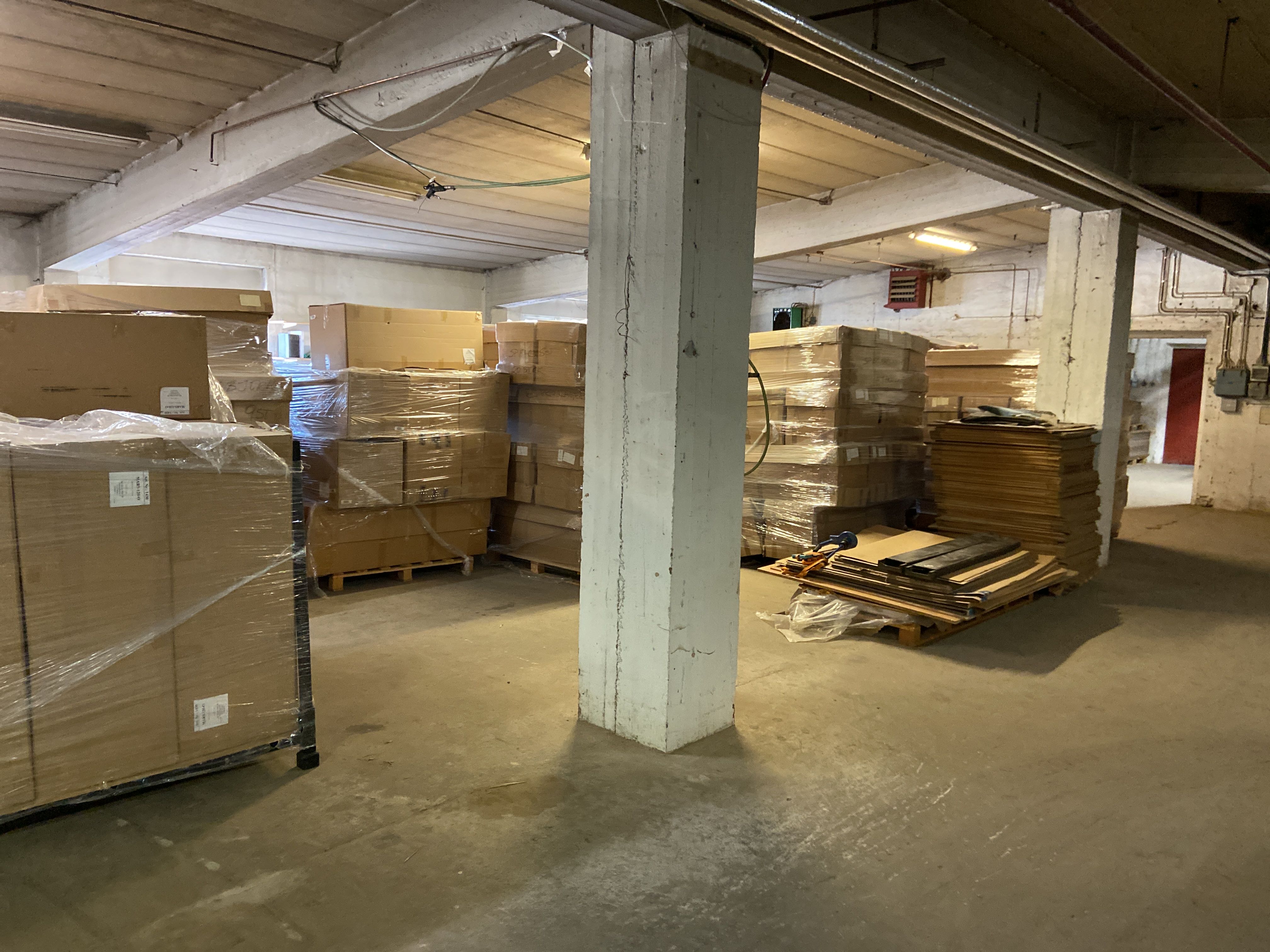 Large lot with furniture, see inventory list - PS Auction - We value ...