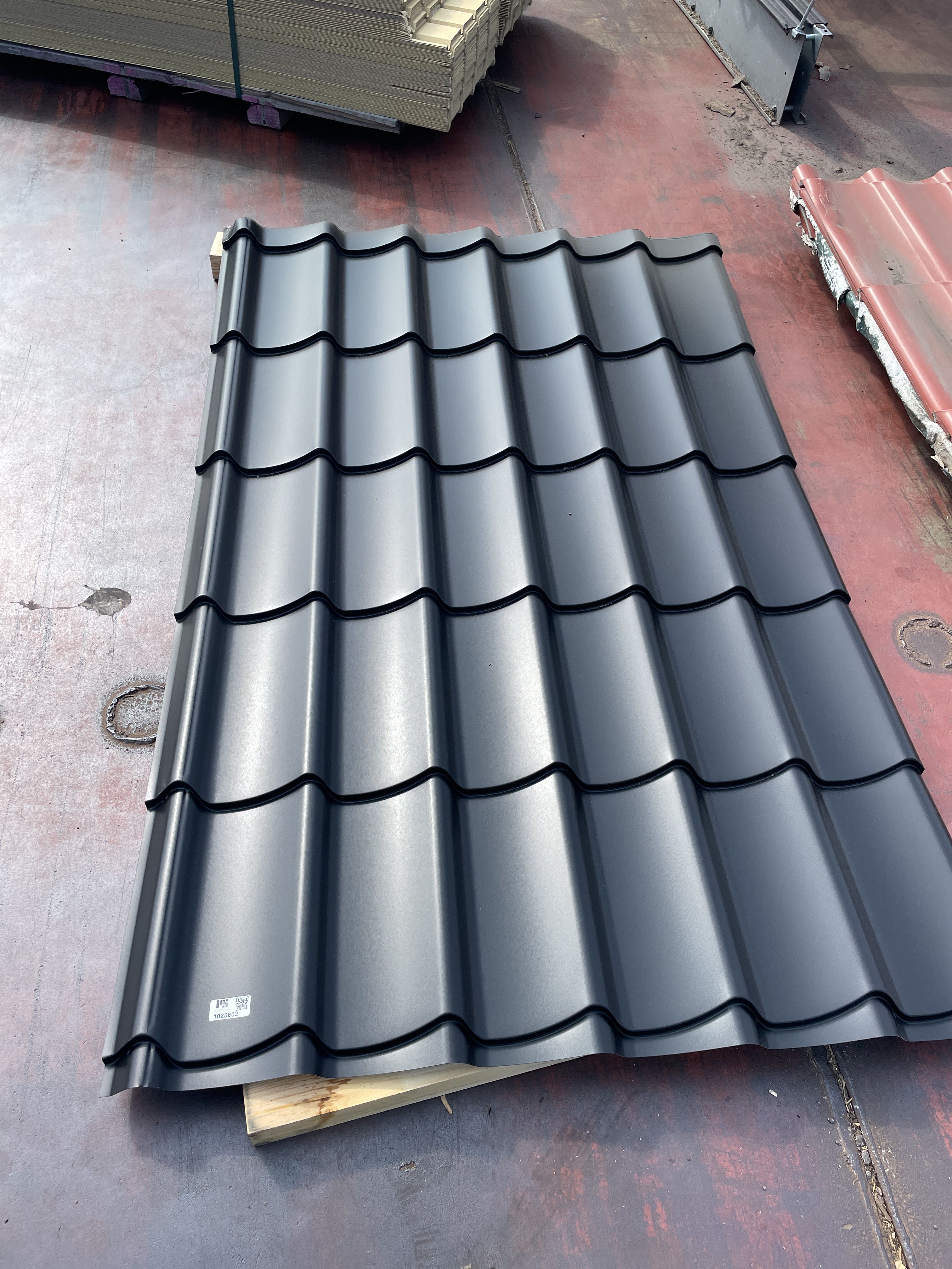 Plannja Regent Black Alu 16pcs - PS Auction - We value the future ...