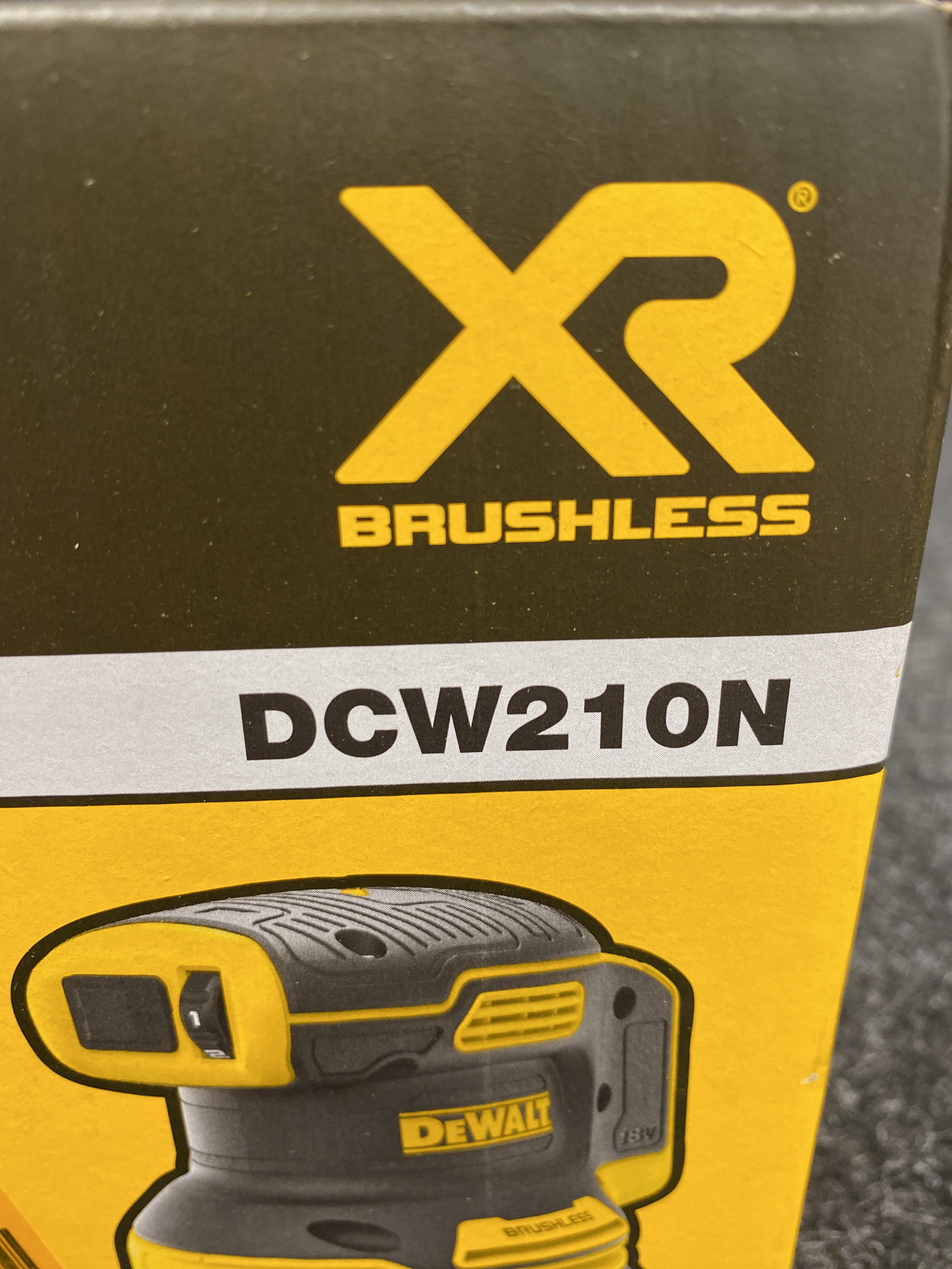 Excenterslip Dewalt DCW210N - Auktioner online - Nätauktioner ...