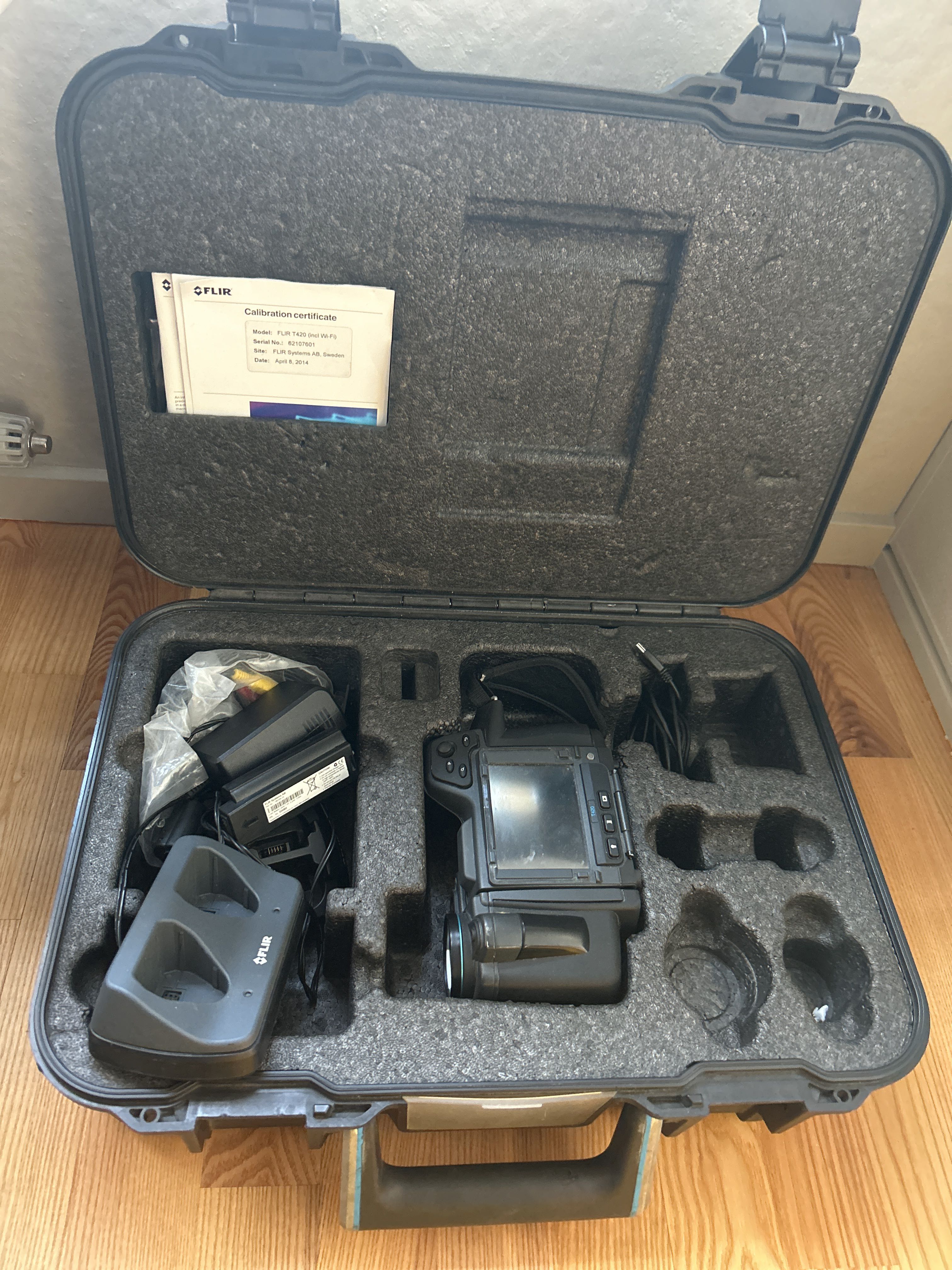 Thermal camera with accessories - FLIR T420 - PS Auction - We value the ...