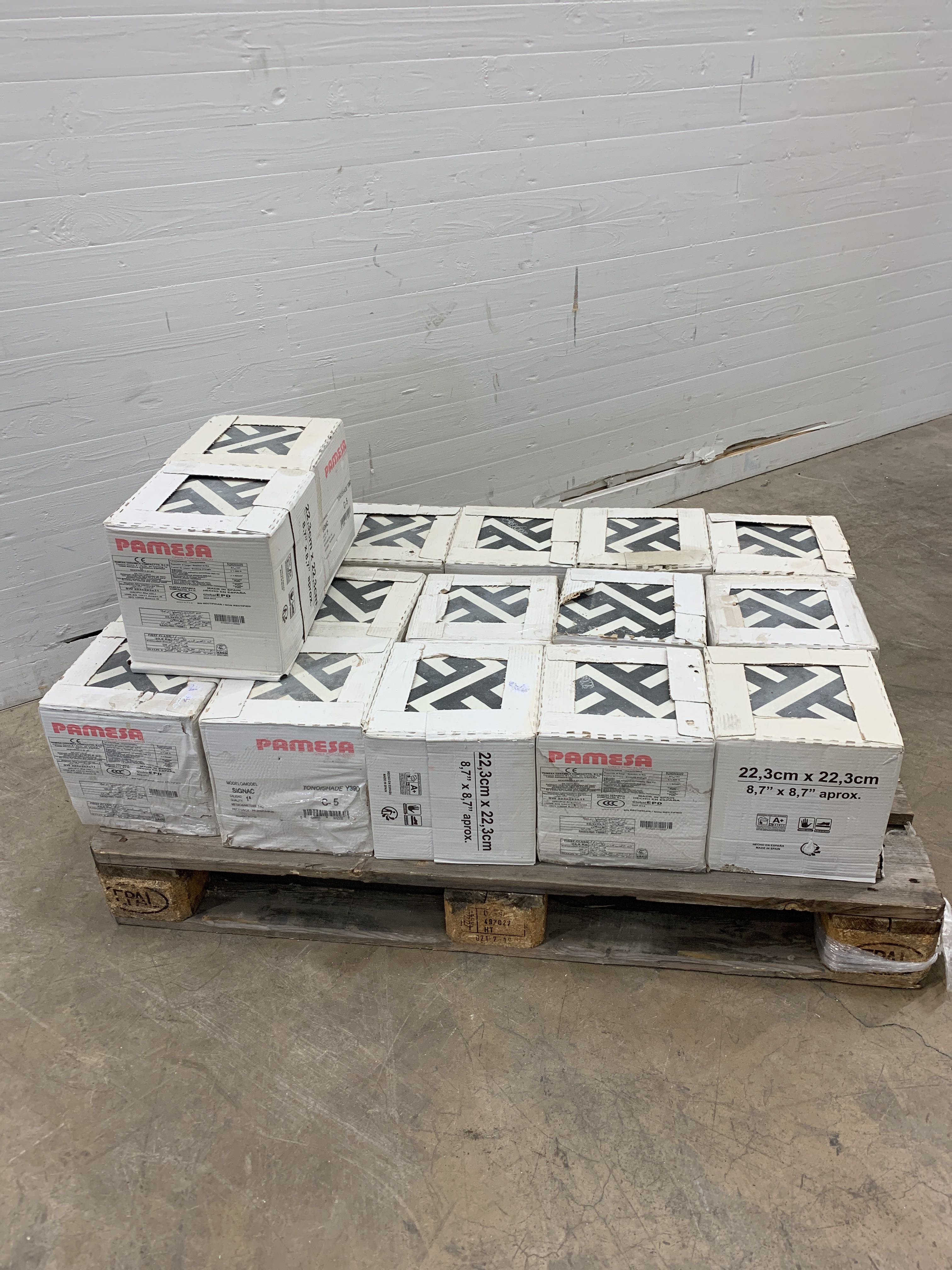 Assortment of clinkers - PS Auction - We value the future - Largest in ...