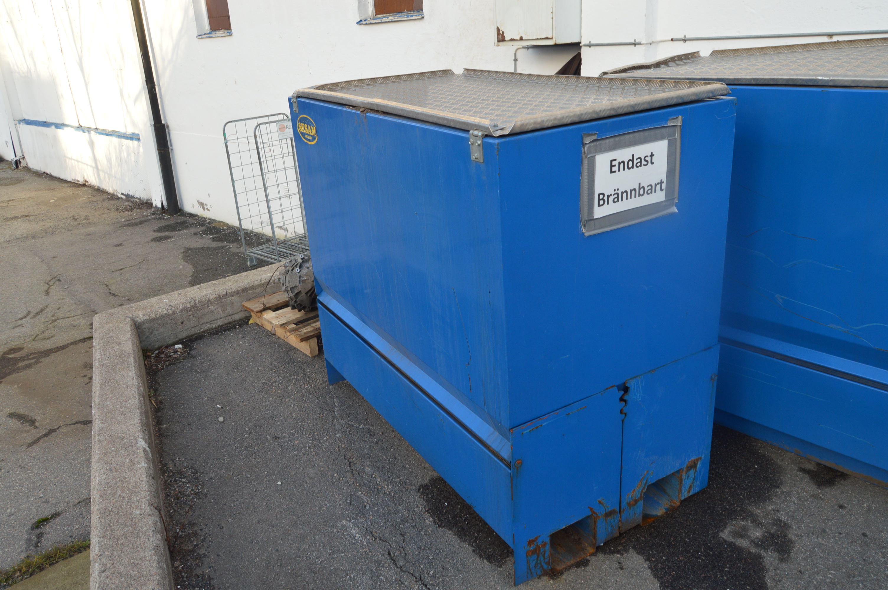 Container Sesam 1400 - PS Auction - We value the future - Largest in ...