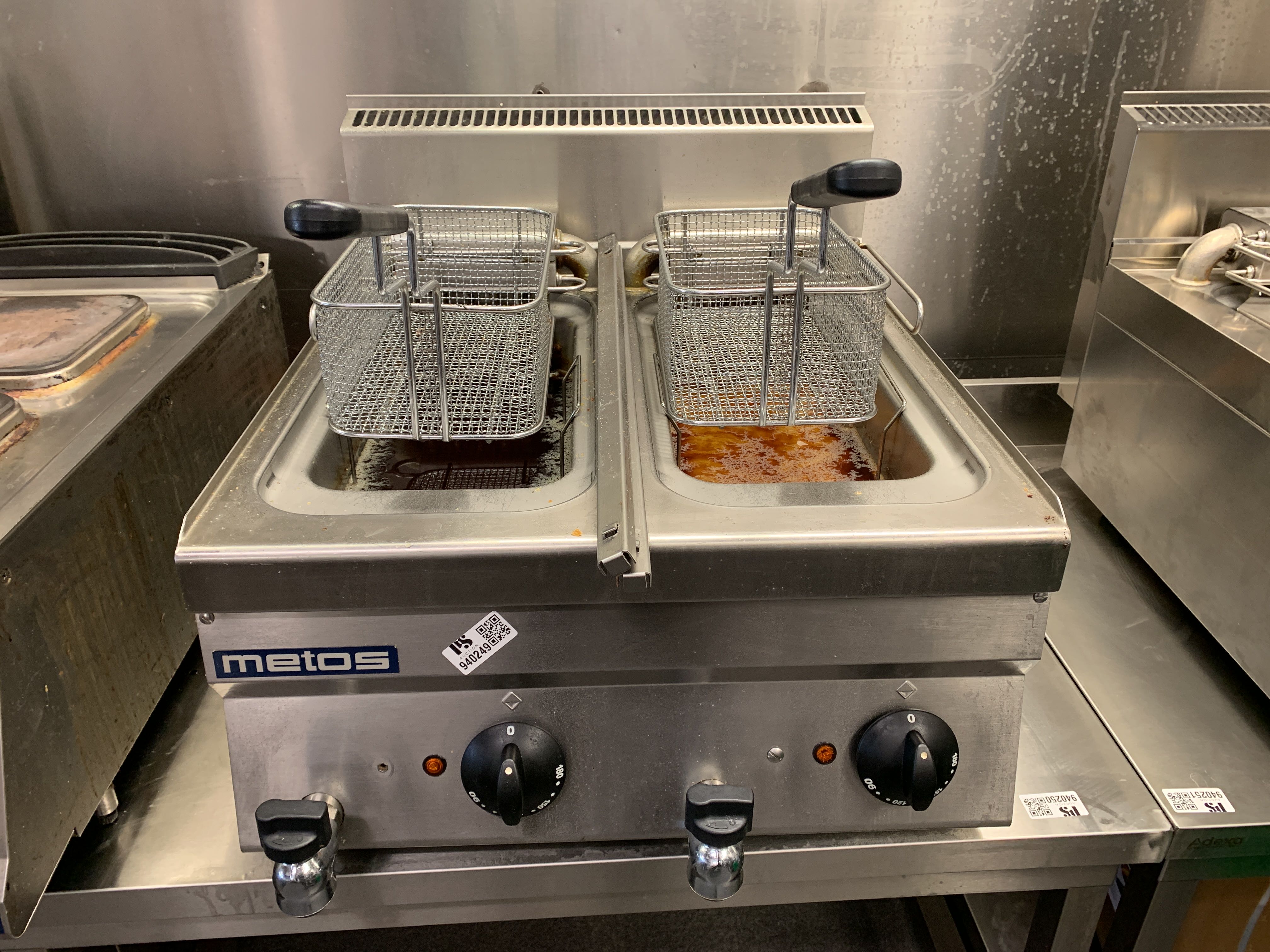 Double fryer Metos bench model - PS Auction - We value the future ...