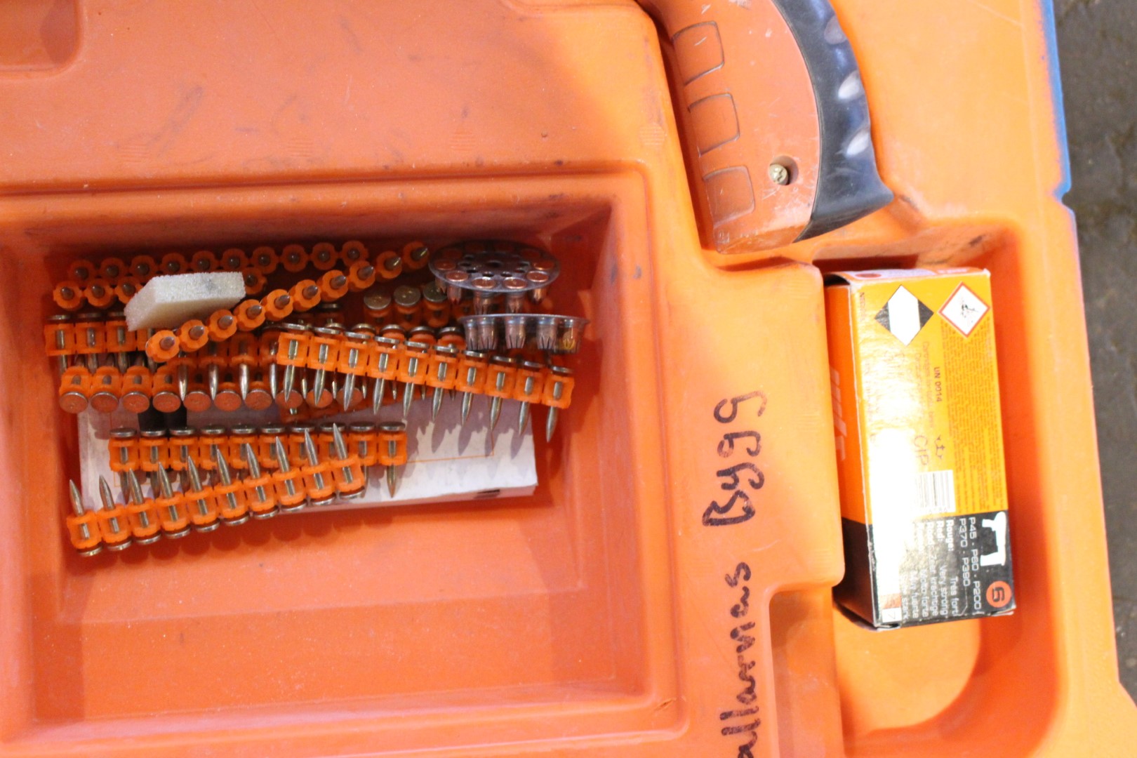 Spikpistol krutdriven Spit P370 Spitfire - Auktioner online ...