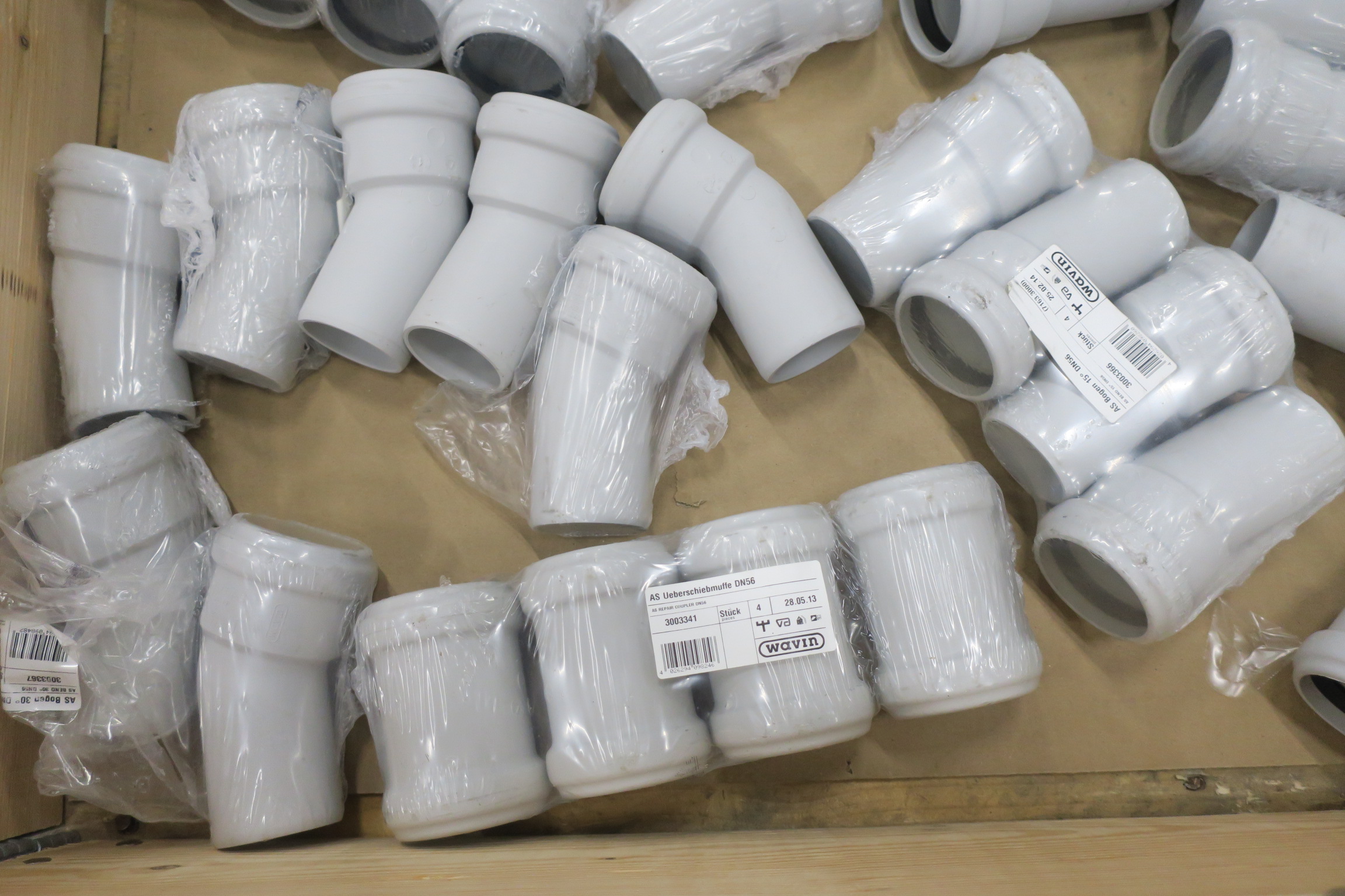 Rörböj och grenrör m.m Wavin ASTO - Auktioner online - Nätauktioner ...