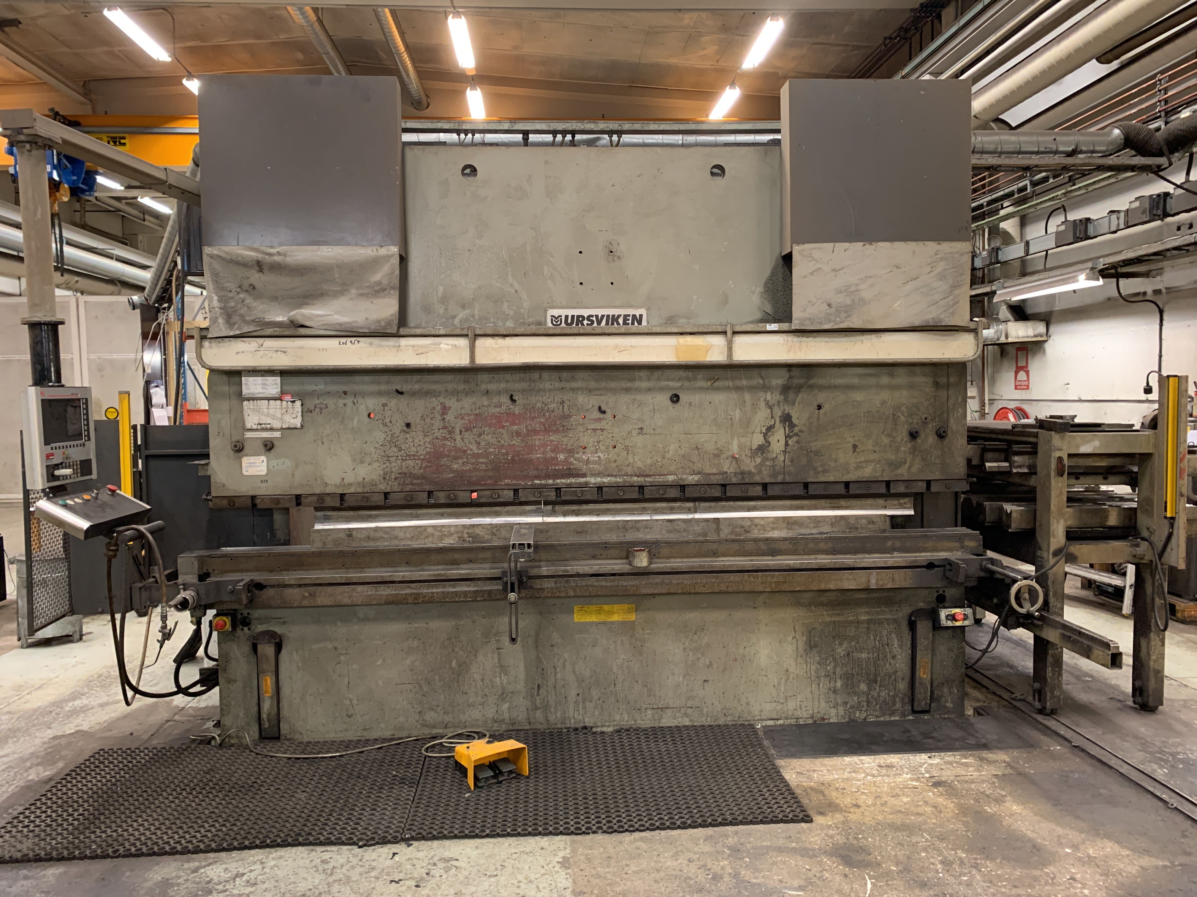 Press brake Ursviken EKP-CNC 400 3.7/3.15 - PS Auction - We value the ...