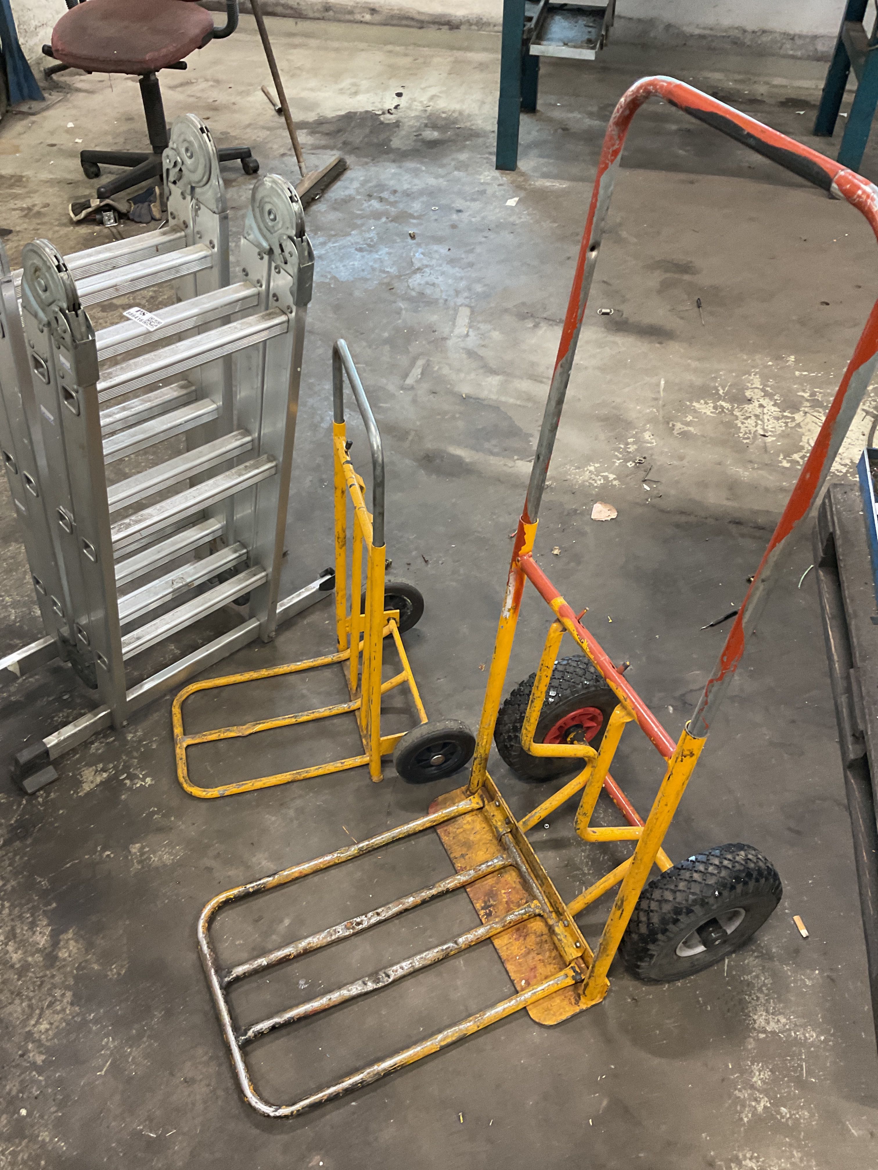 Carts and ladder - PS Auction - We value the future - Largest in net ...