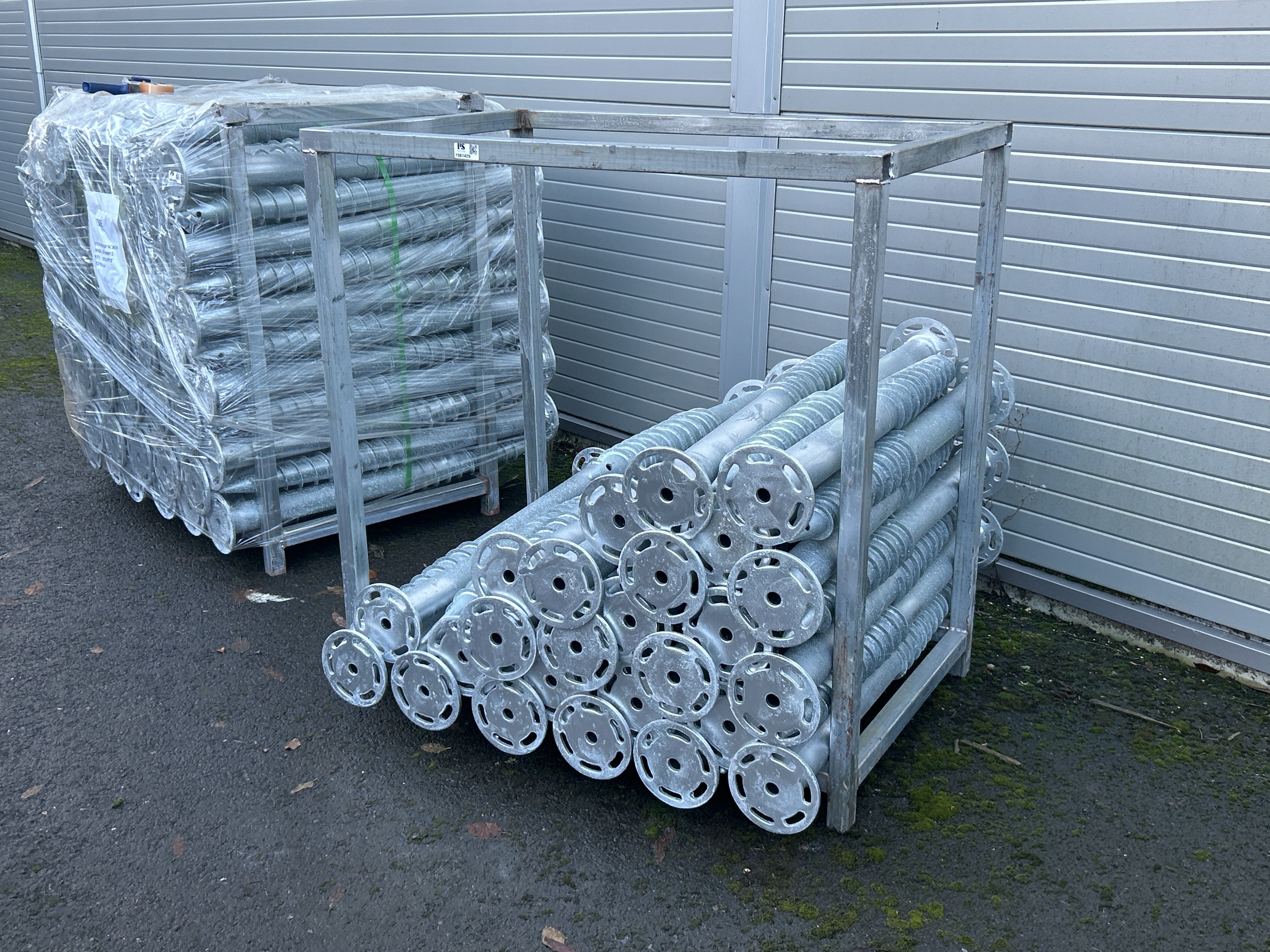 Parti med markskruv 50 st - F76×1000×2 - Auktioner online ...