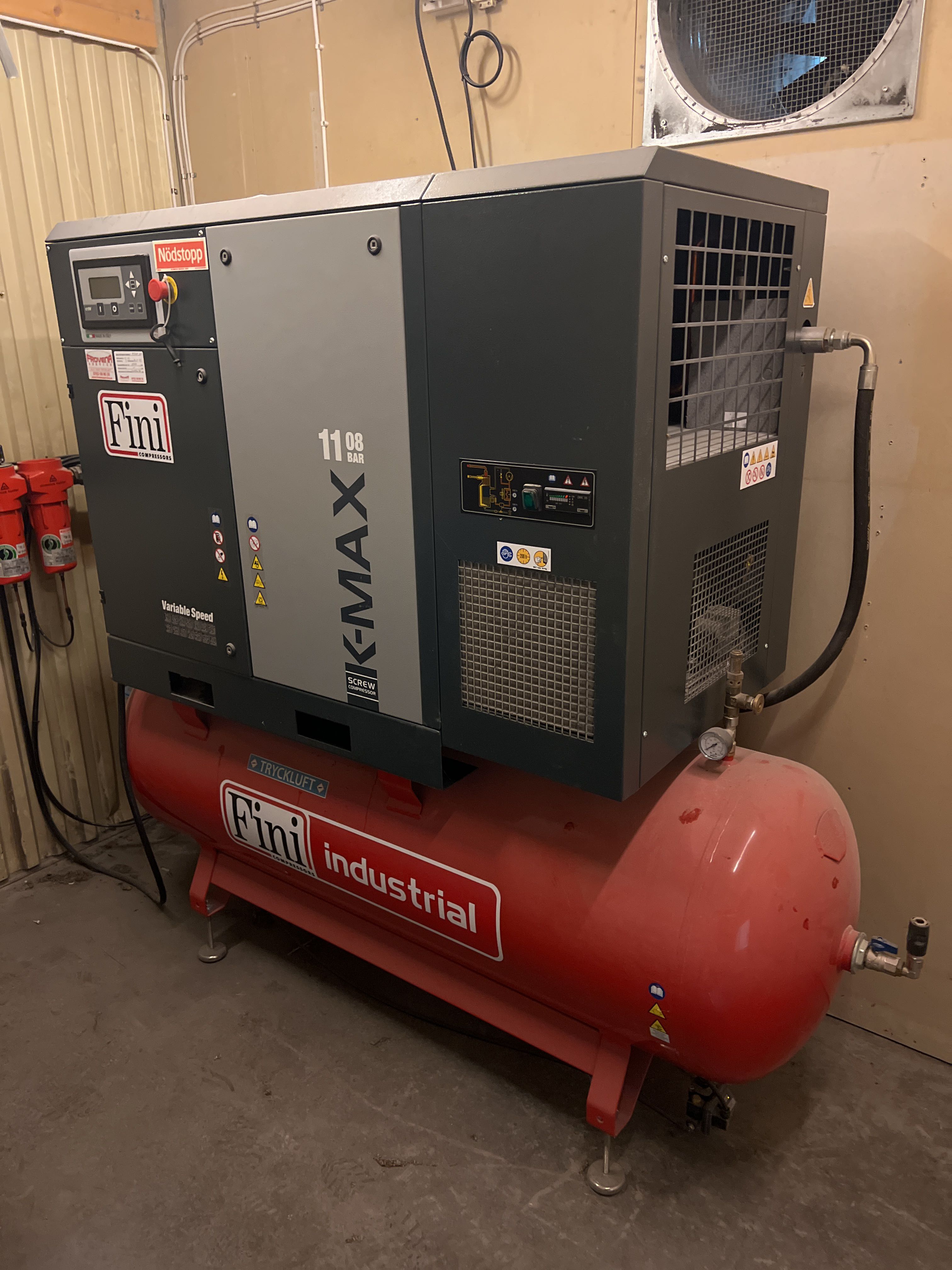 Kompressorer, 2 stycken - Auktioner online - Nätauktioner & Konkursauktioner | PS Auction