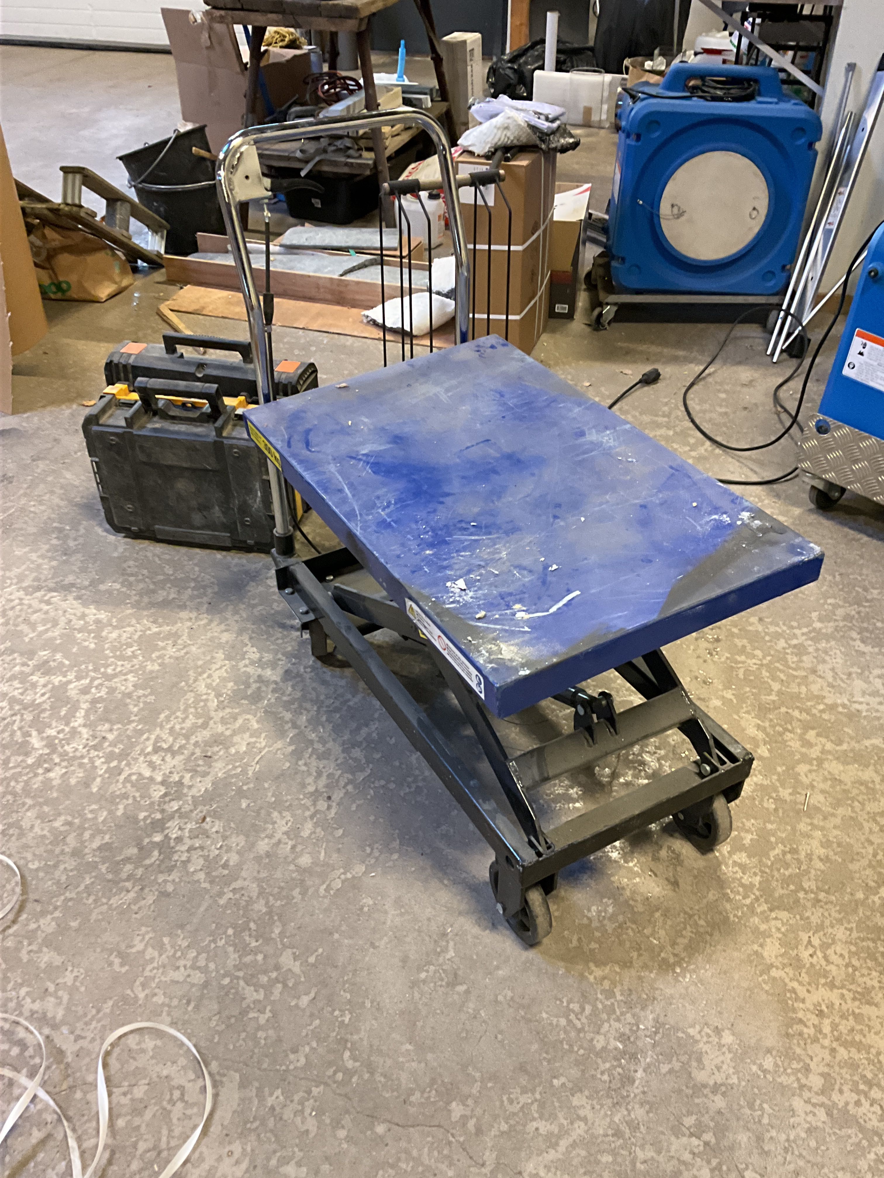 Lifting trolley - PS Auction - We value the future - Largest in net ...