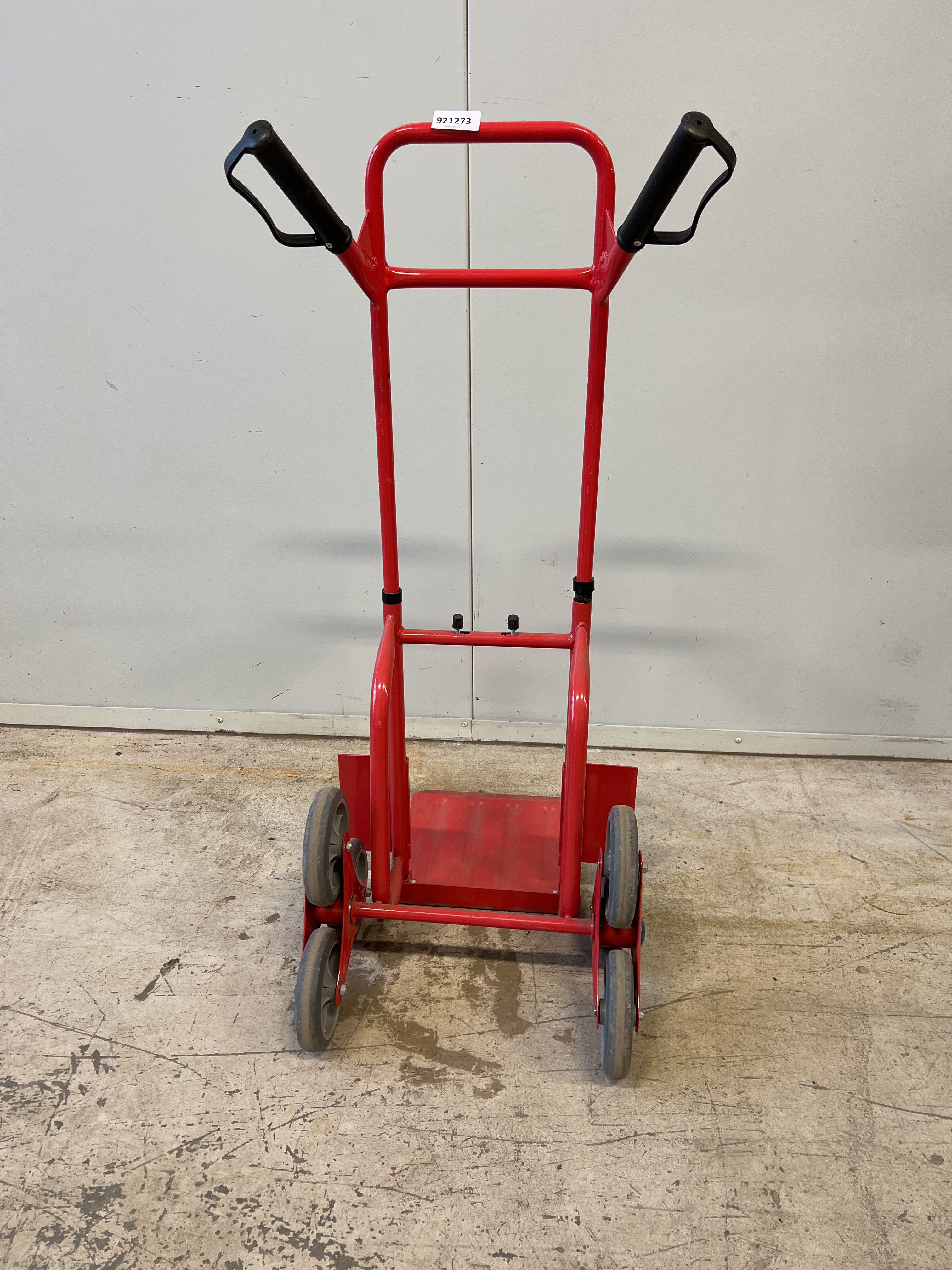 Collection of wheelbarrows/magazine carts - PS Auction - We value the ...