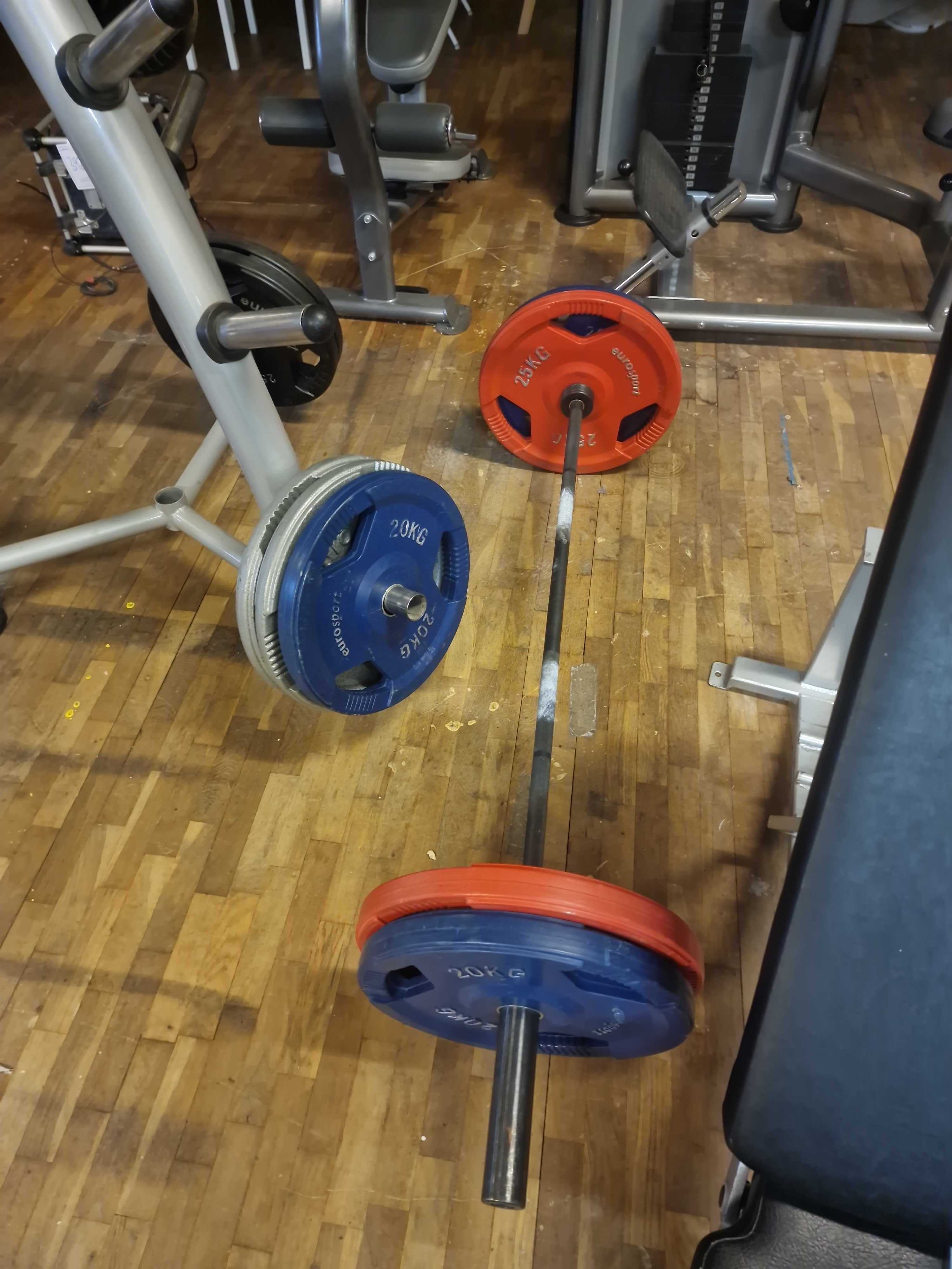 Gym - Maskiner, Vikter med mera - Auktioner online - Nätauktioner ...