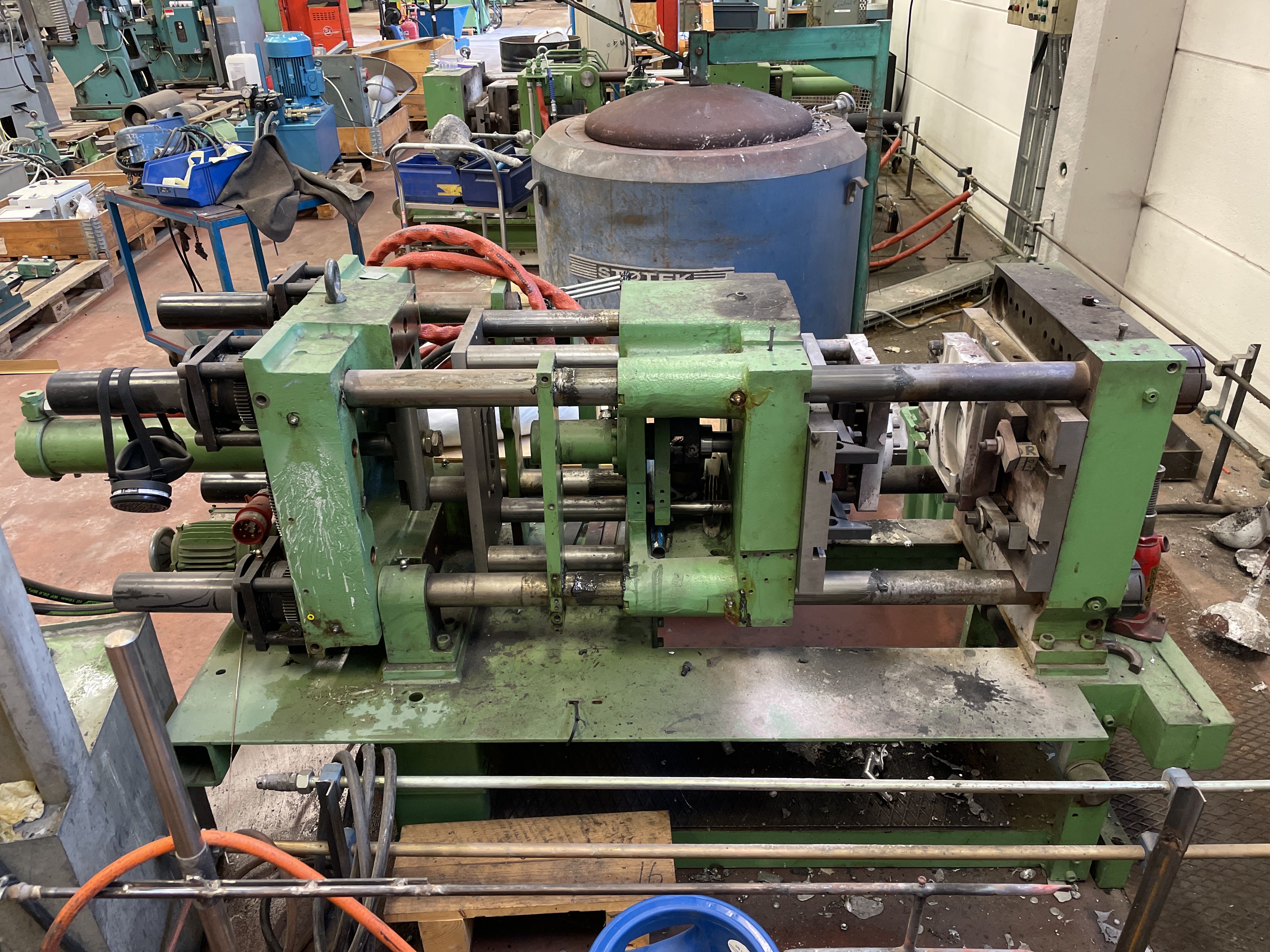 Casting machine for mold casting with controls & pump unit - PS Auction ...