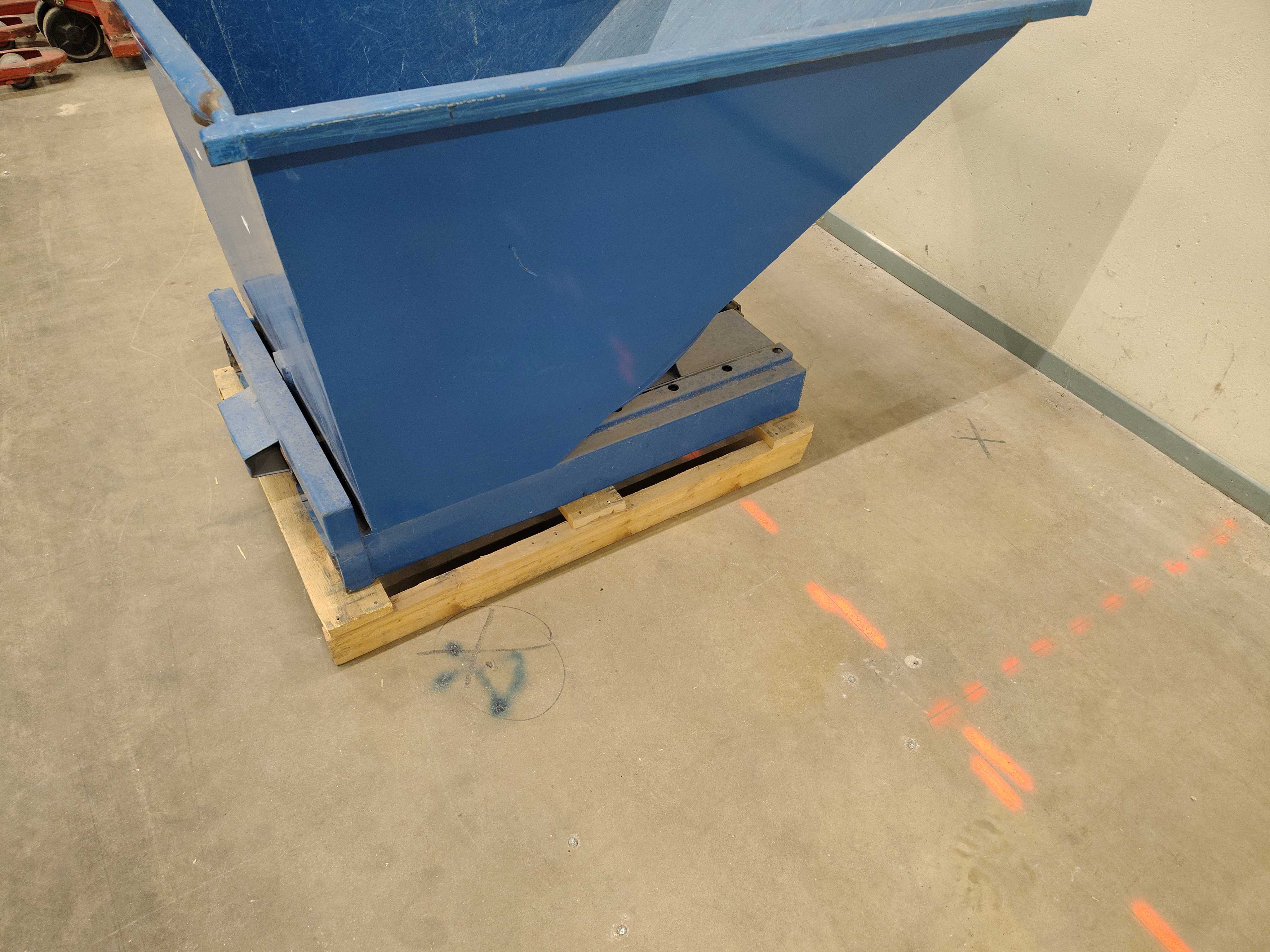 Tipping container – Runelandhs, self-tipping steel container - PS ...