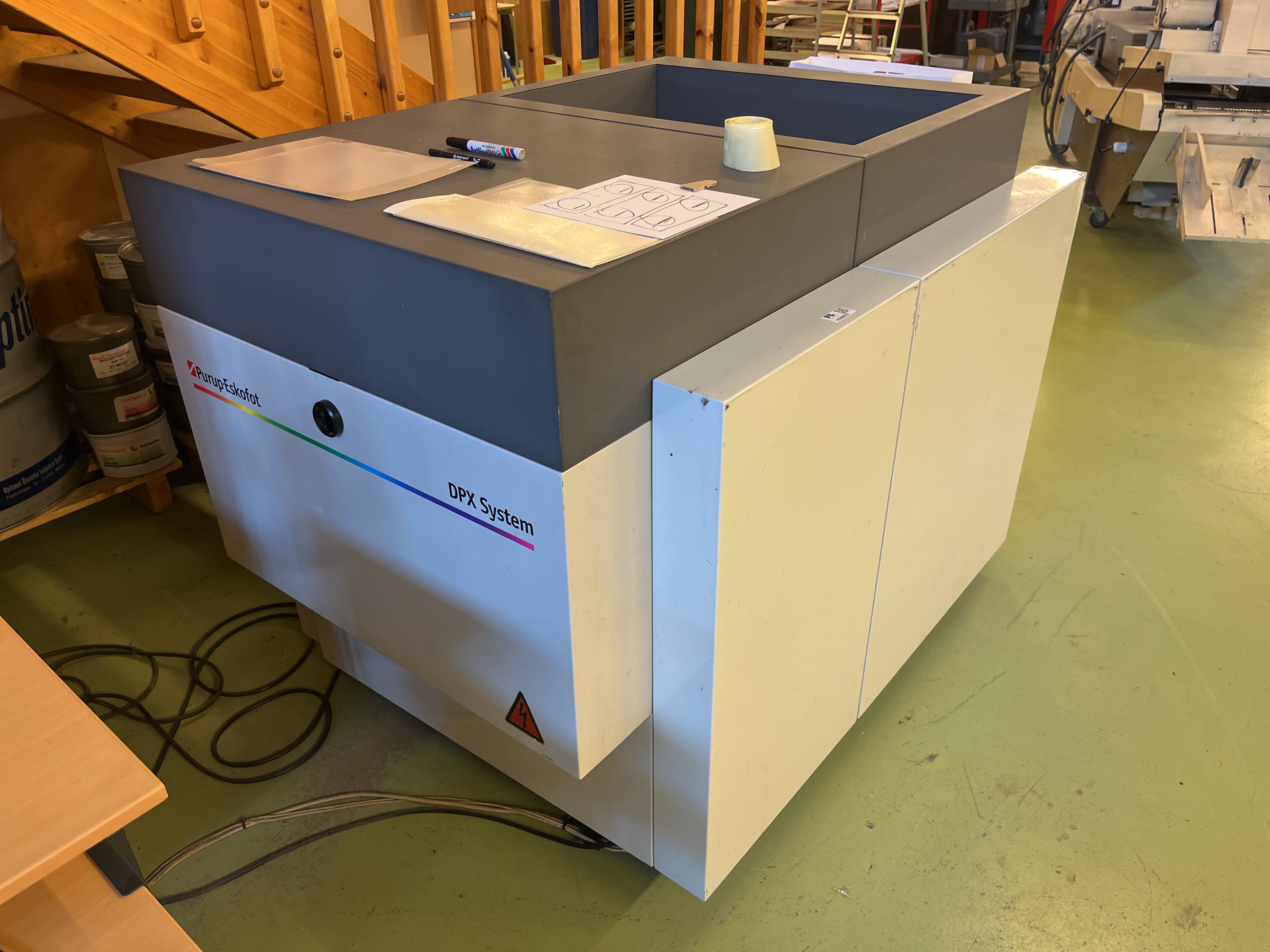 Fyrfärgstryck Eskofot DPX samt pressmaskin Ryobi 3304HA - Auktioner ...