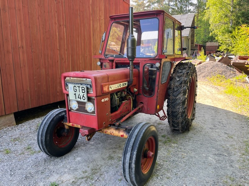 Traktor Volvo 430 1974 (1039775) - Hitta auktioner på BidPal