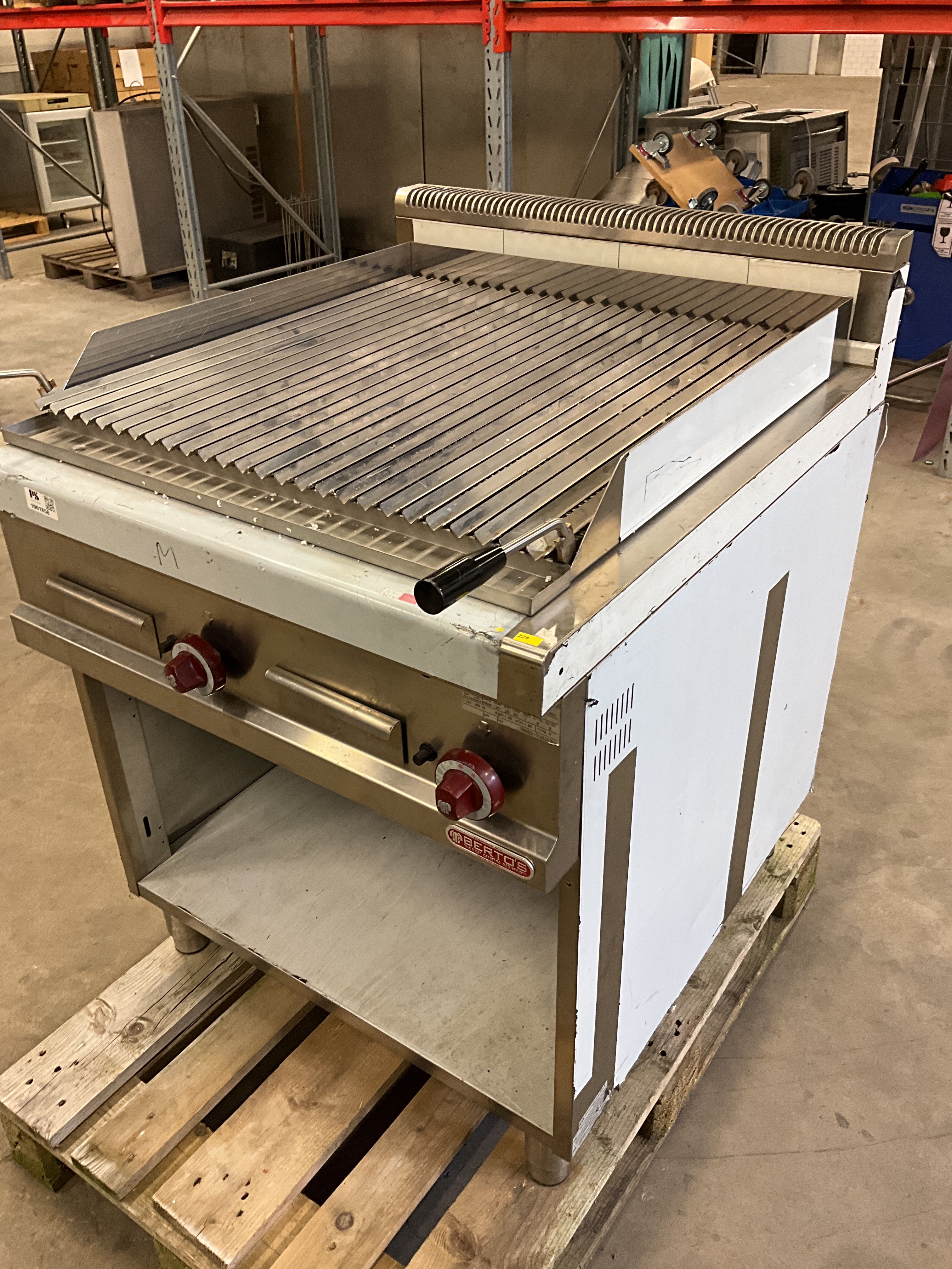 New gas grill Bertos - PS Auction - We value the future - Largest in ...