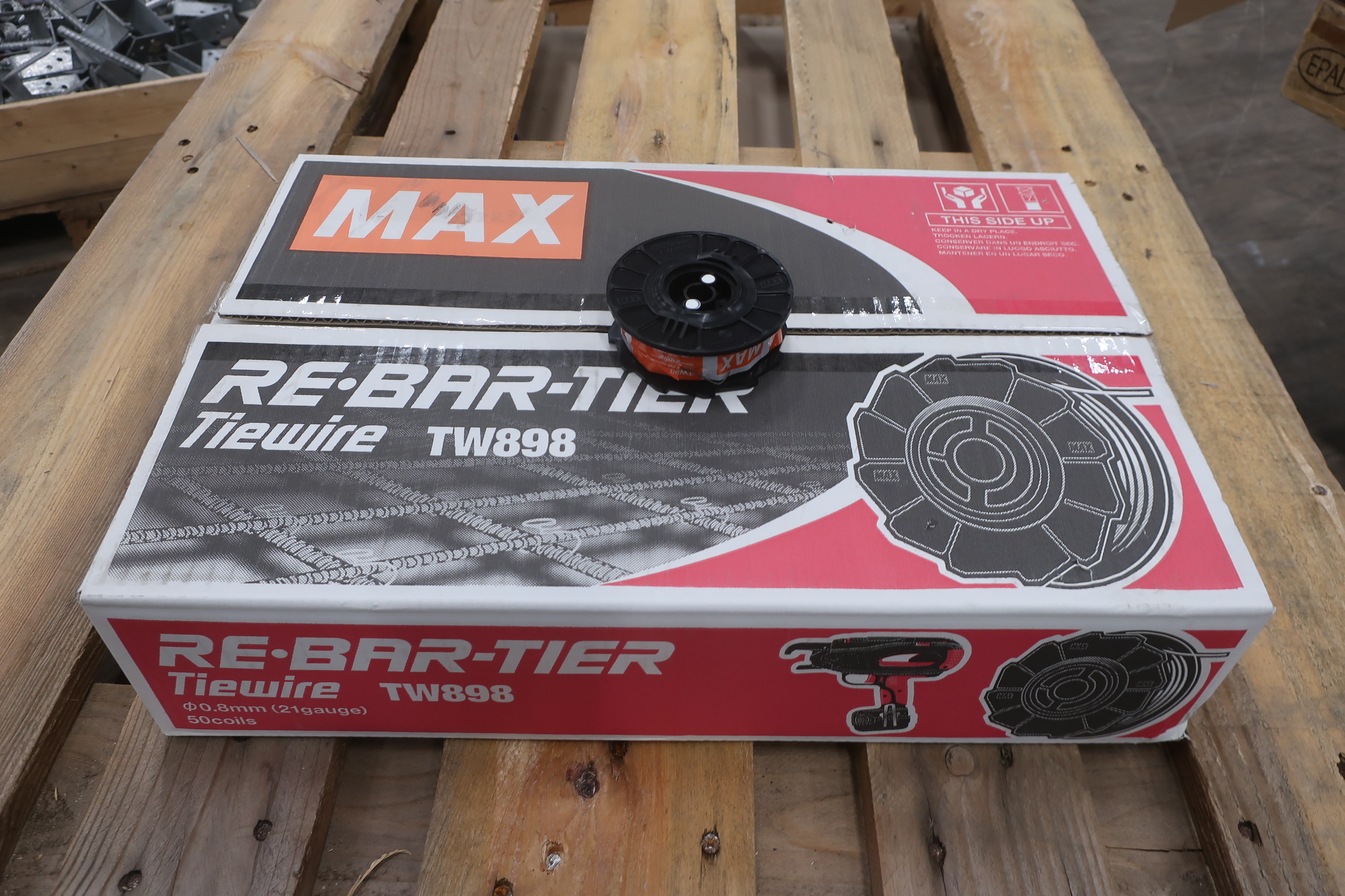 50 rolls of sewing thread MAX Tiewire TW898 - PS Auction - We value the ...