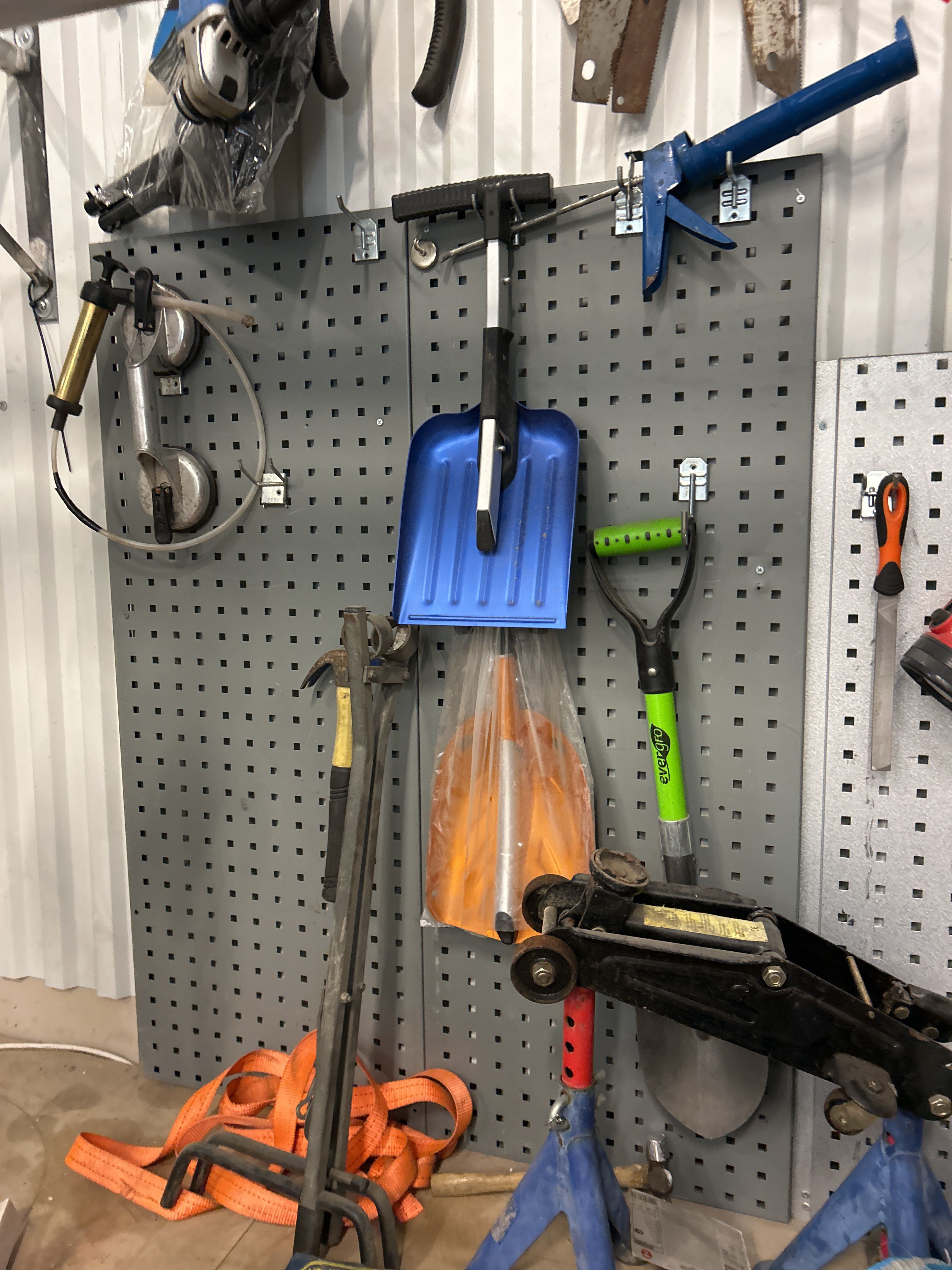 Collection of tools – hand tools, machines, jack stands, vacuum ...