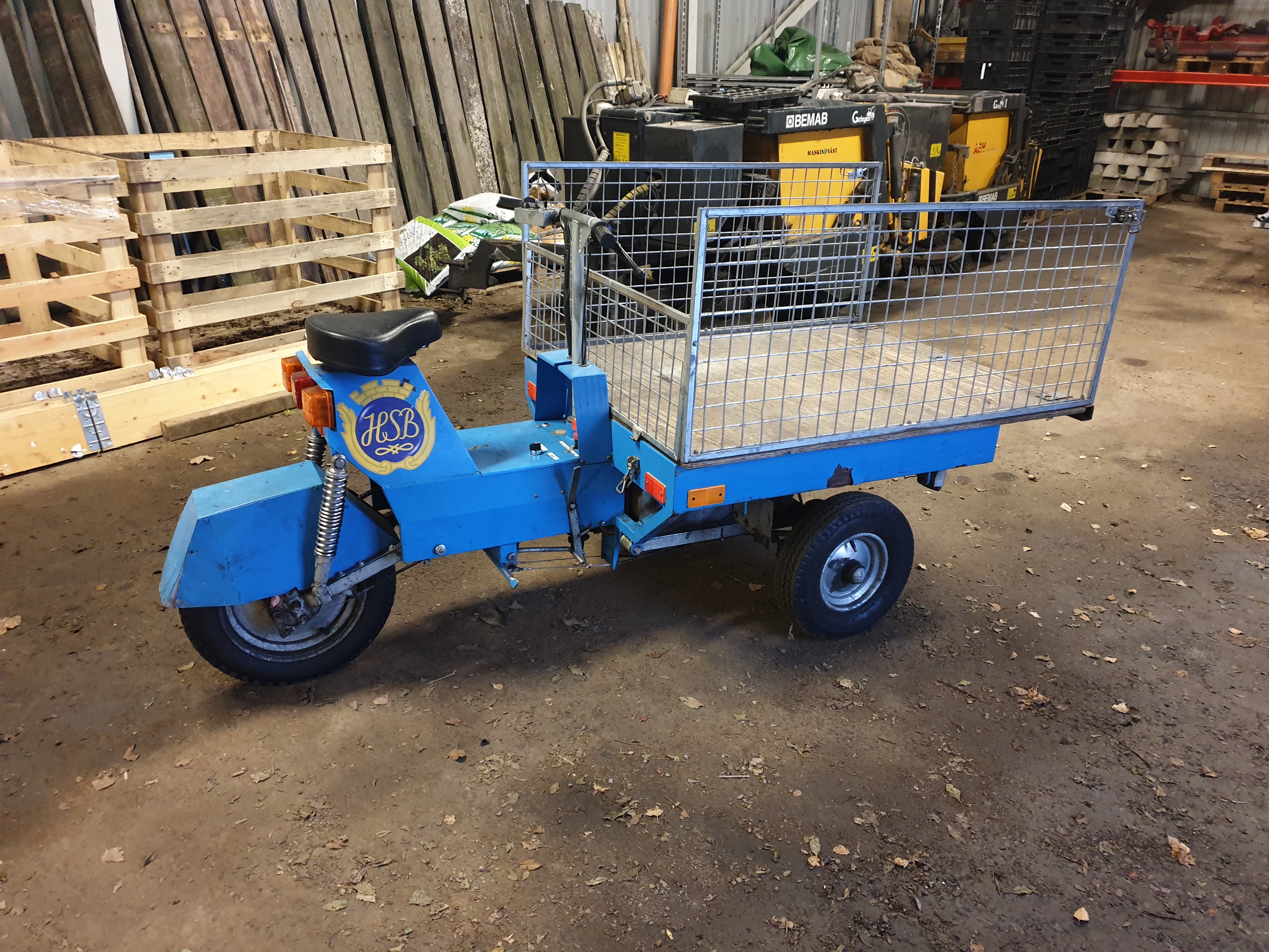 Eldriven flakmoped - Nätauktioner & Konkursauktioner | Fynda Online ...