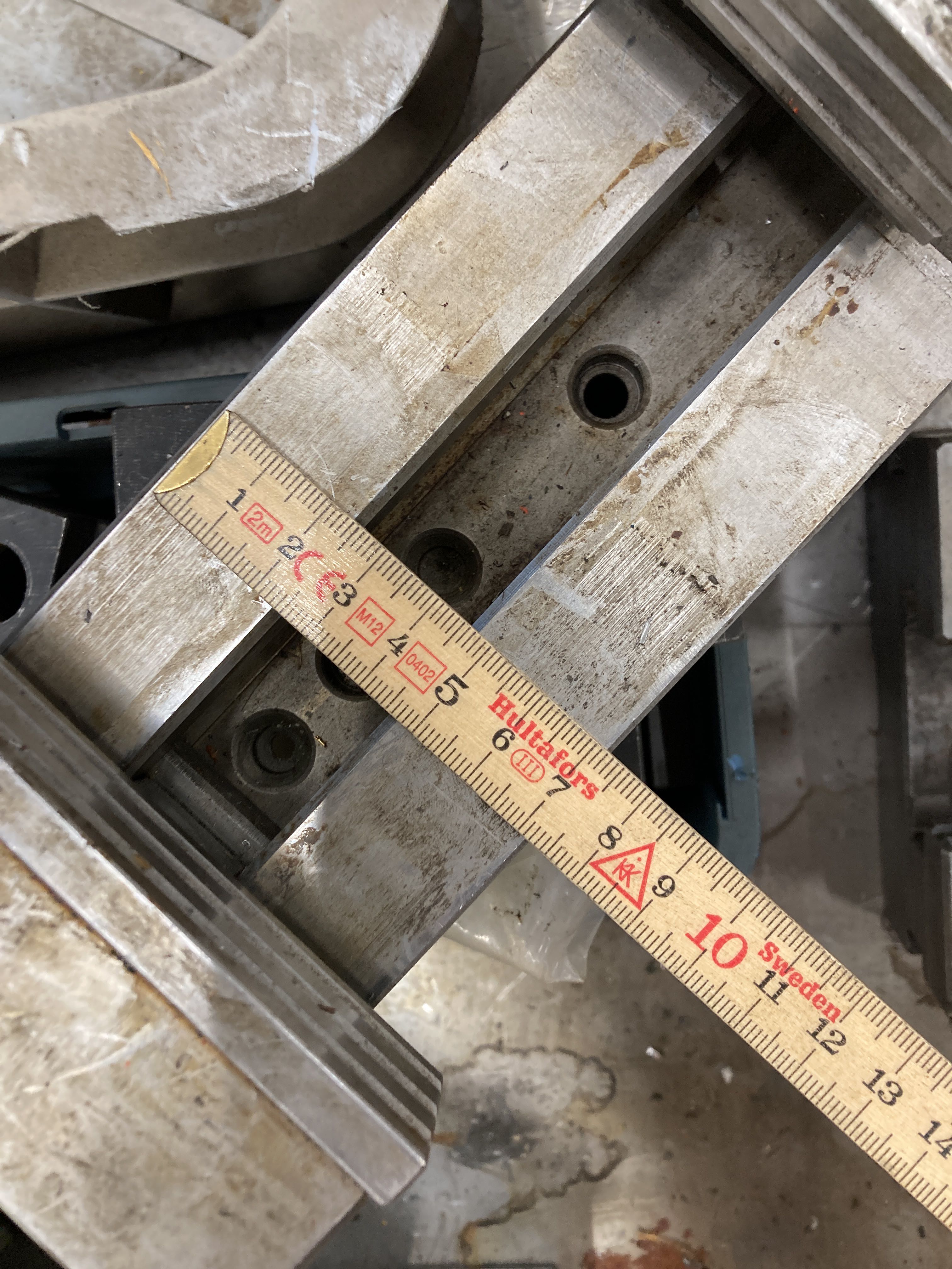 Split machine vise incl accessories - PS Auction - We value the future ...