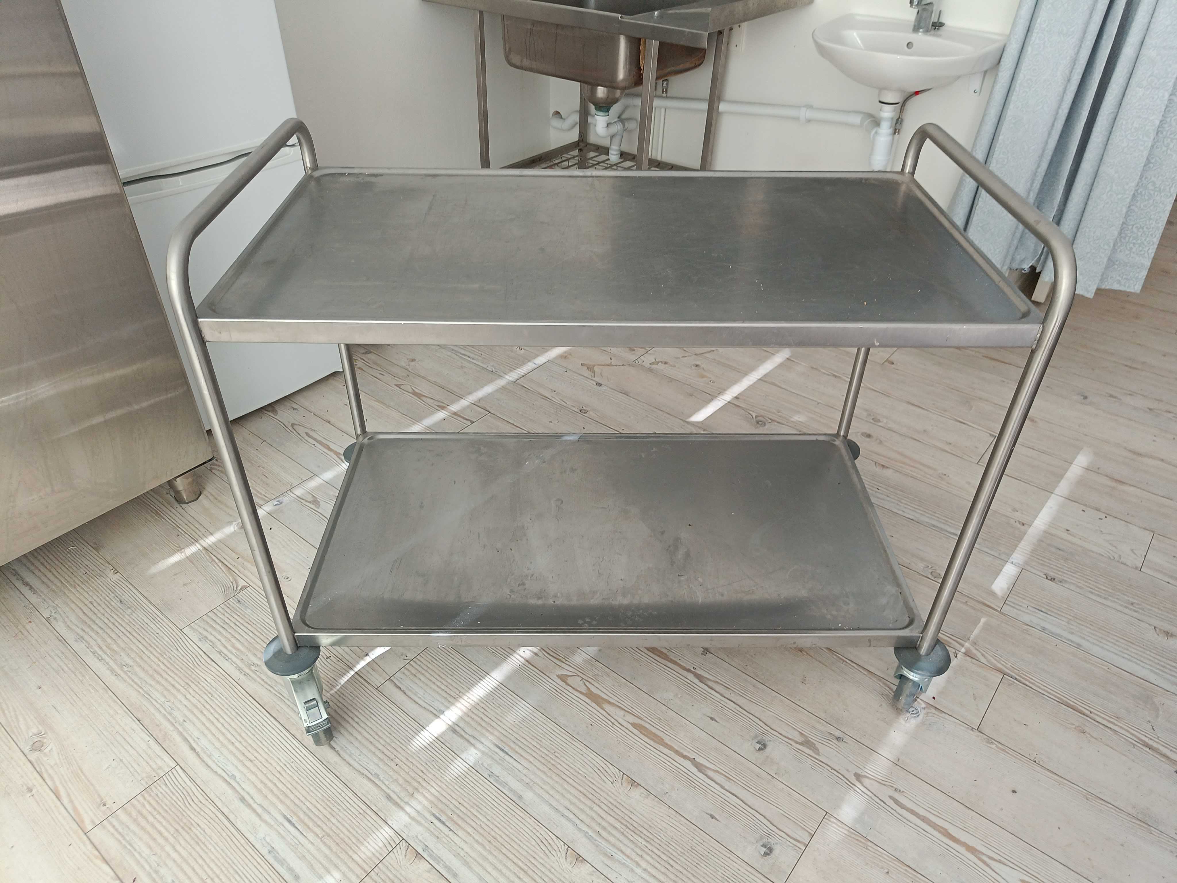 Rostfri Rullvagn - Auktioner online - Nätauktioner & Konkursauktioner ...