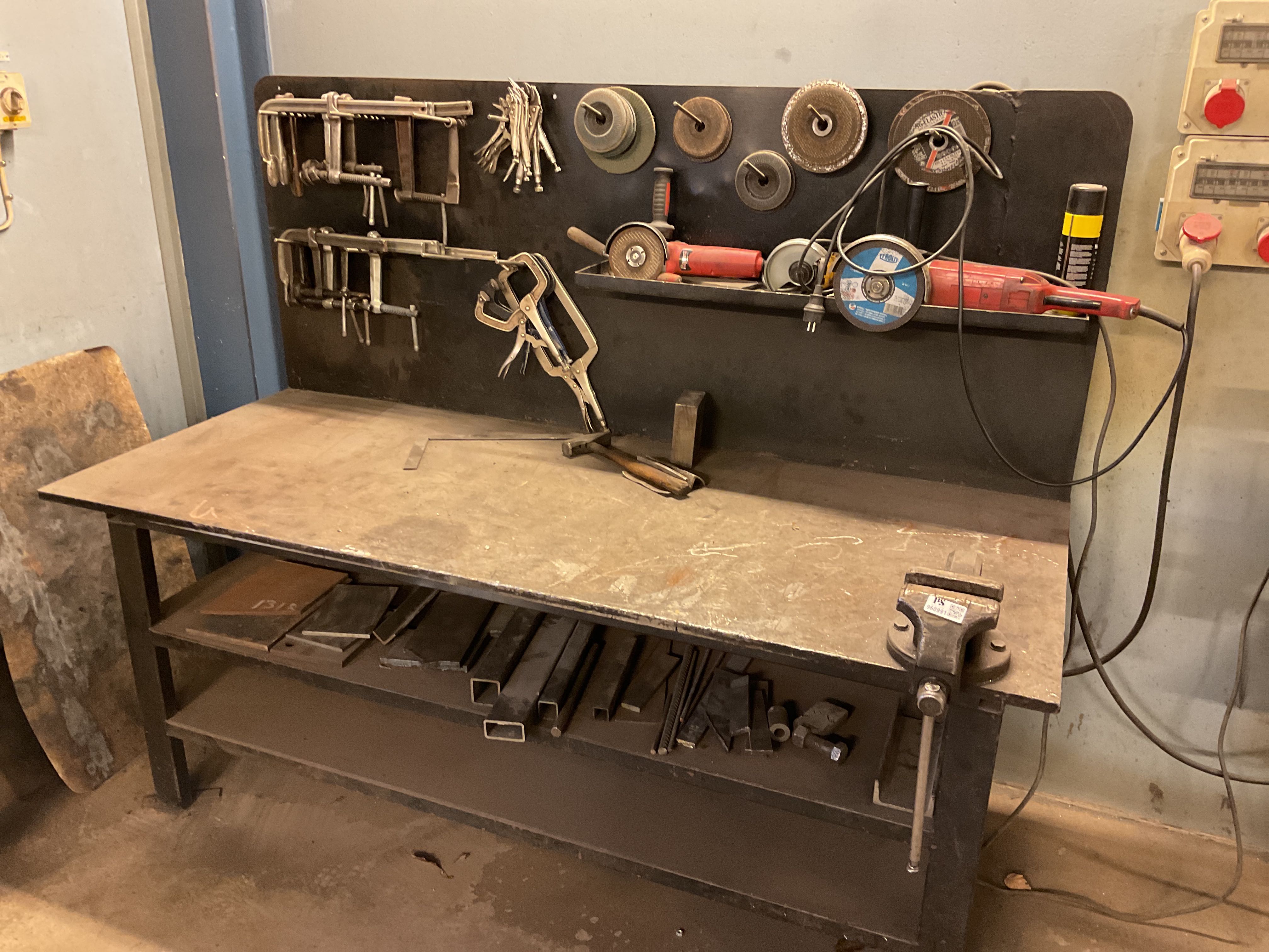Workshop / welding bench - PS Auction - We value the future - Largest ...