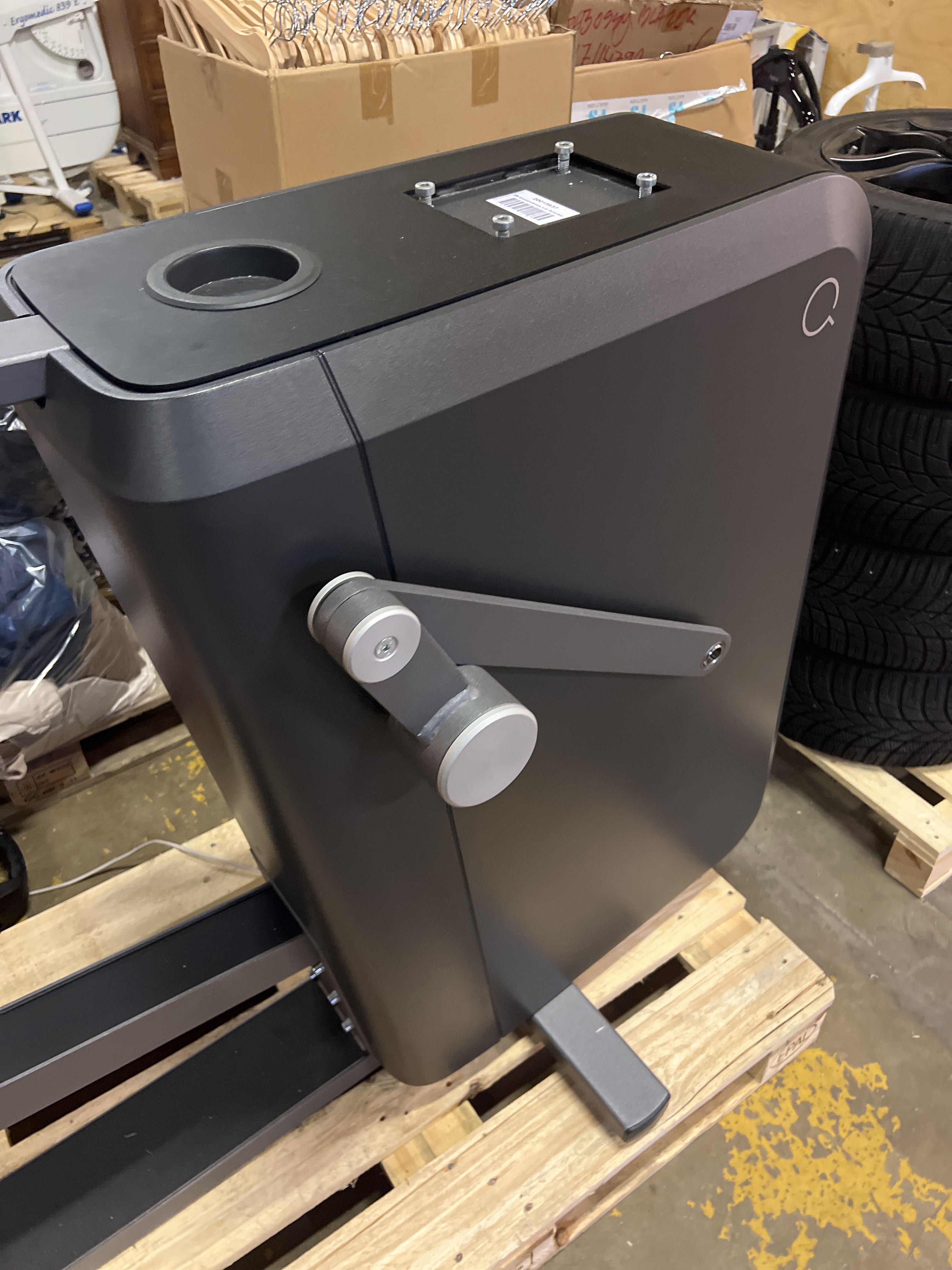 Training machine Milon Lat Pulldown - PS Auction - We value the future ...