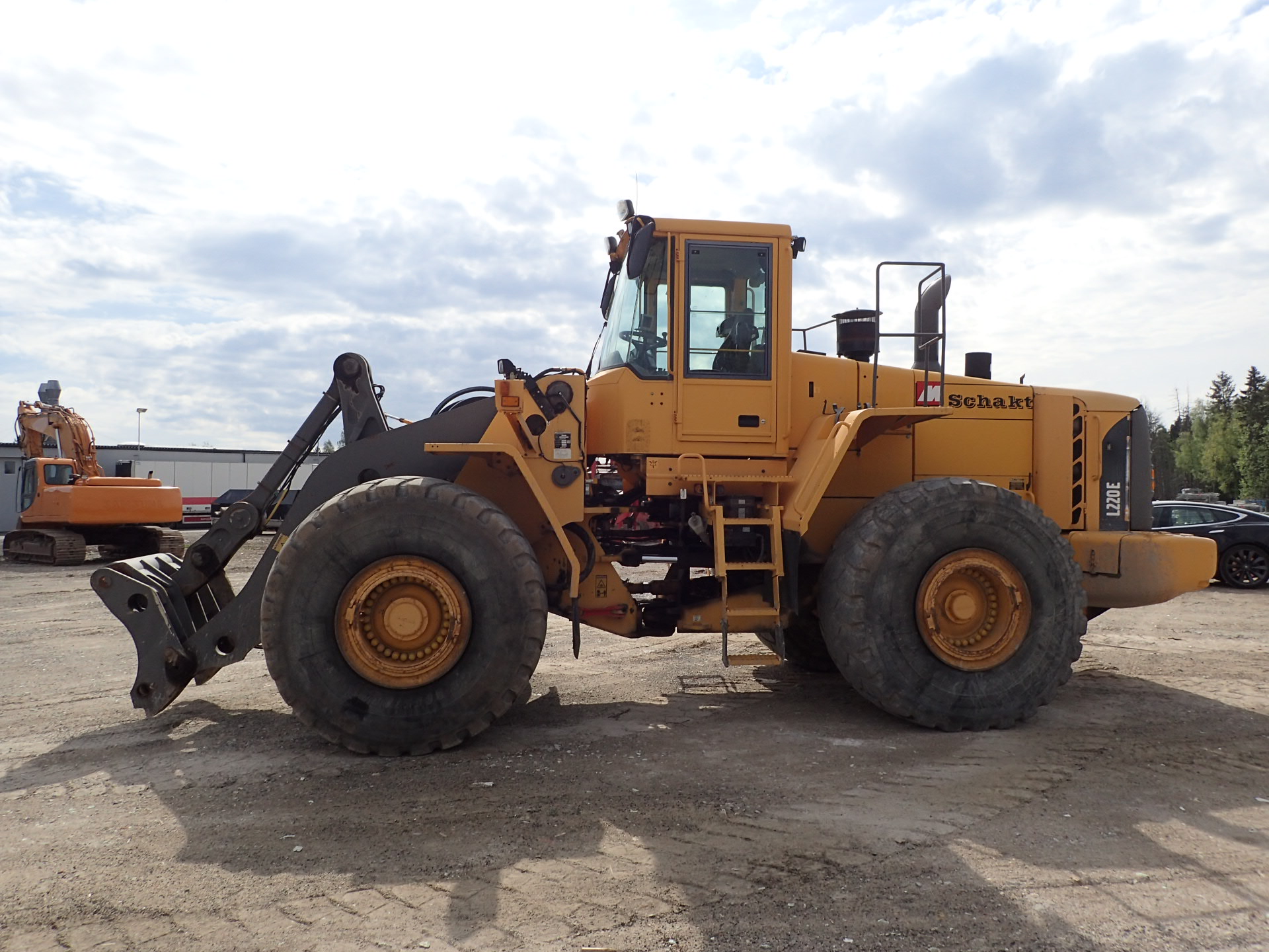 Volvo L220E Loader - PS Auction - We value the future - Largest in net ...
