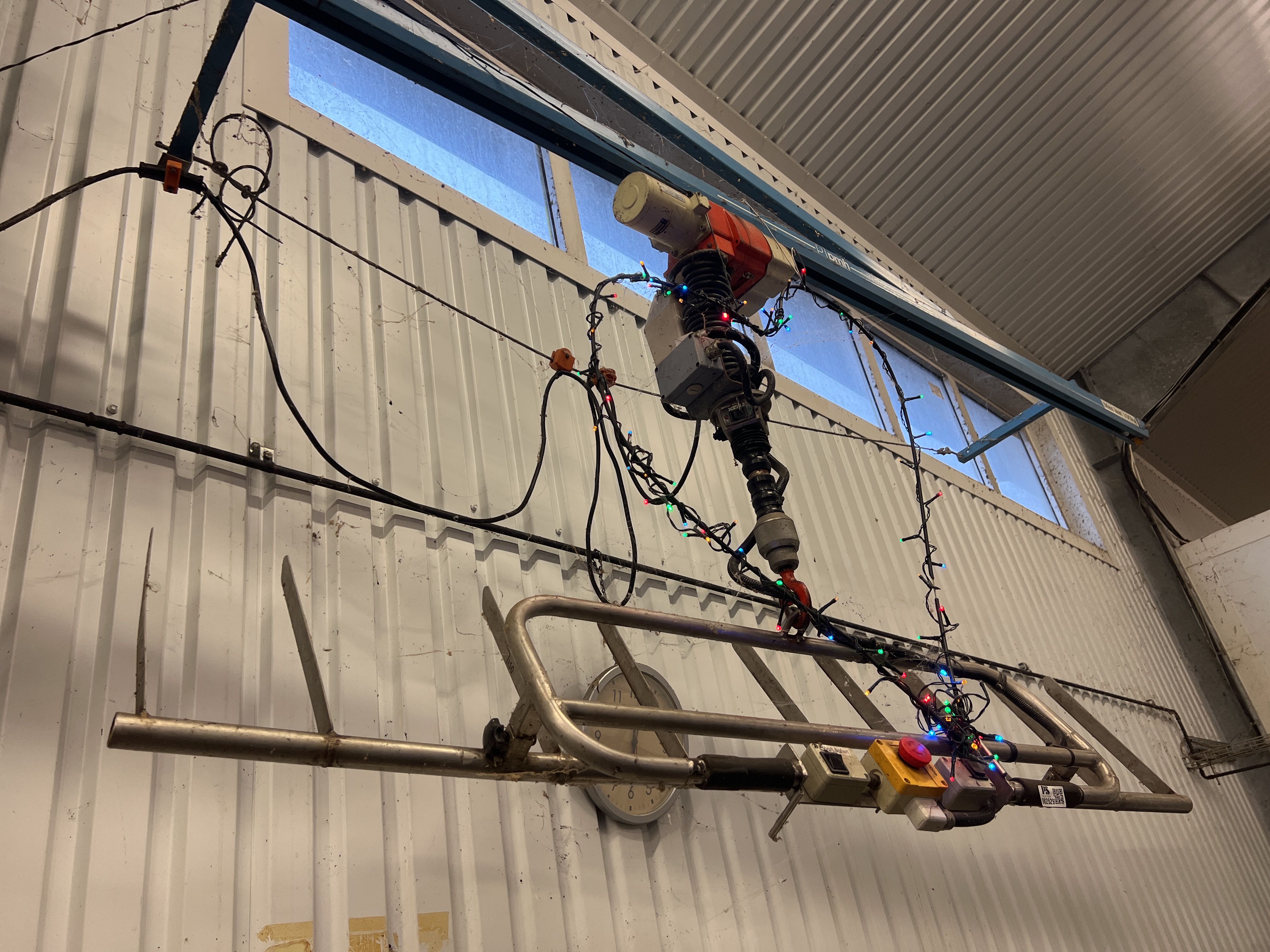 Swivel column crane for disassembly - PS Auction - We value the future ...