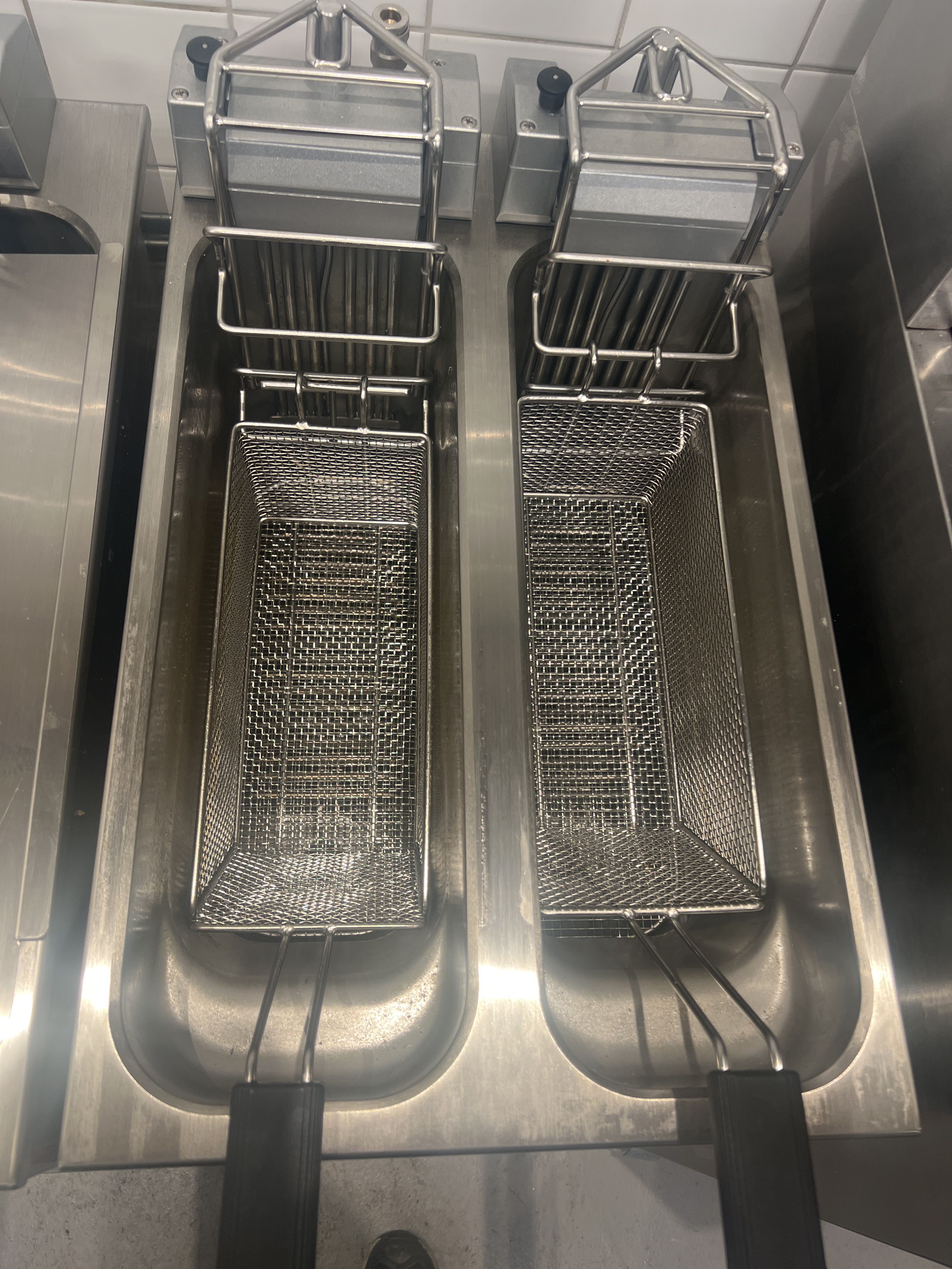 Fritös Frifri Touch 422 A001 -2022 - Auktioner online - Nätauktioner ...