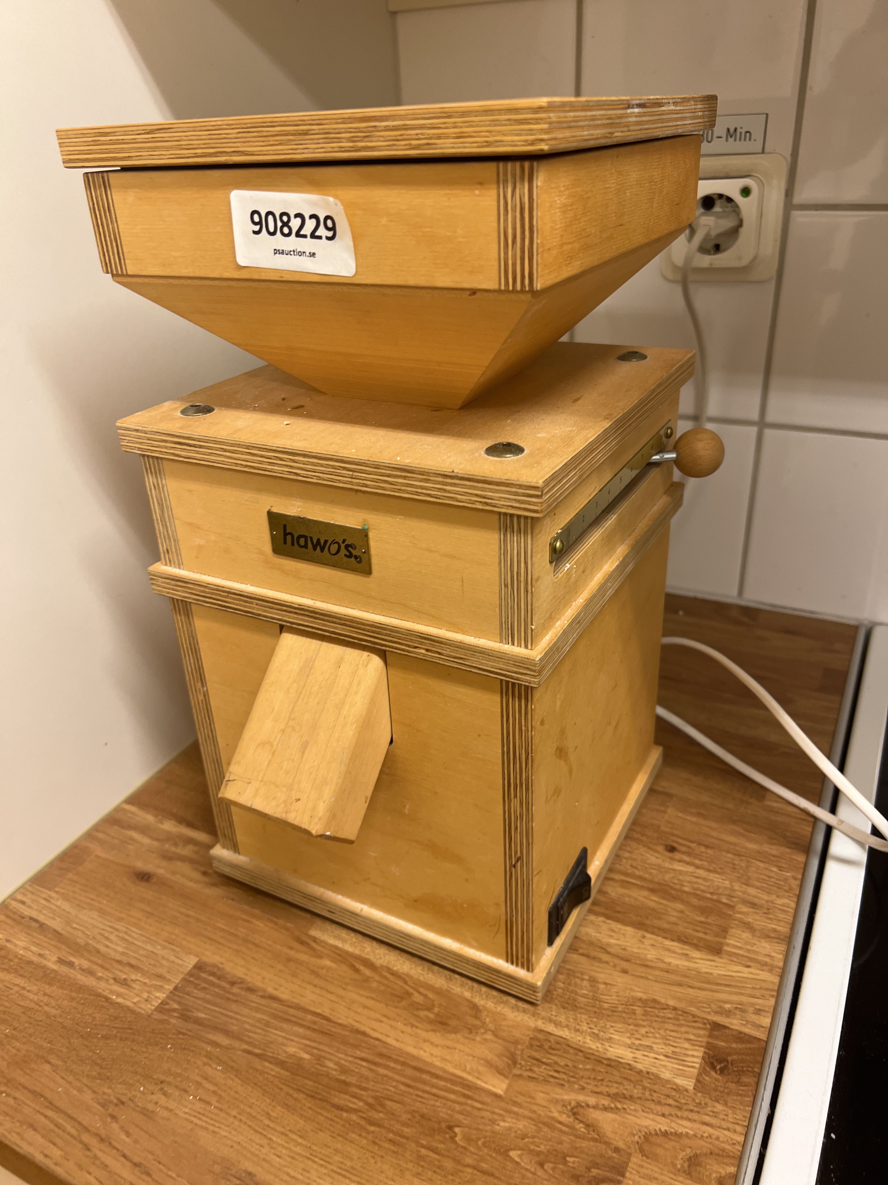 Kvarn Hawos Billy 100 - Auktioner online - Nätauktioner ...