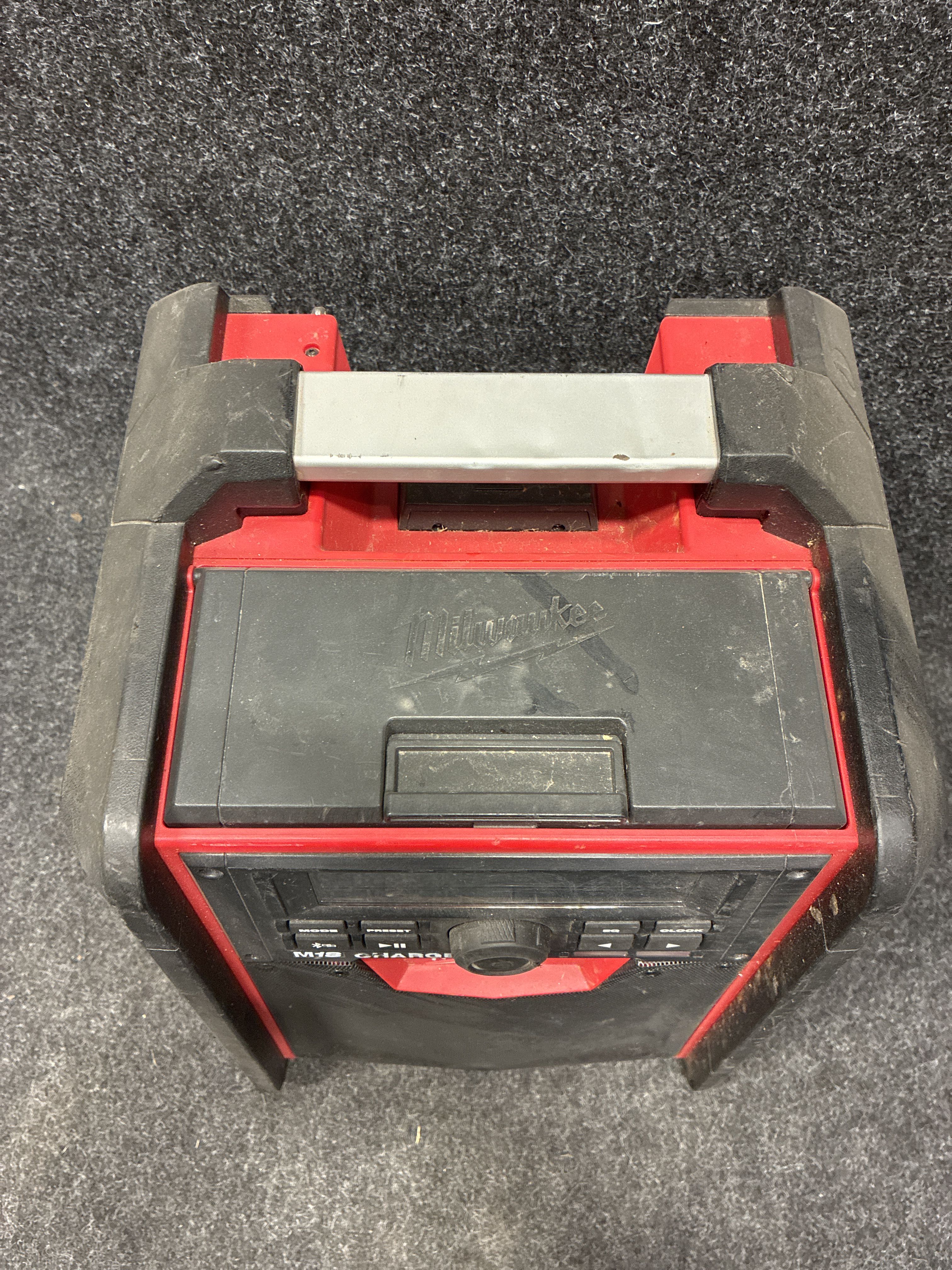Byggradio Milwaukee M18 RC - Auktioner online - Nätauktioner ...