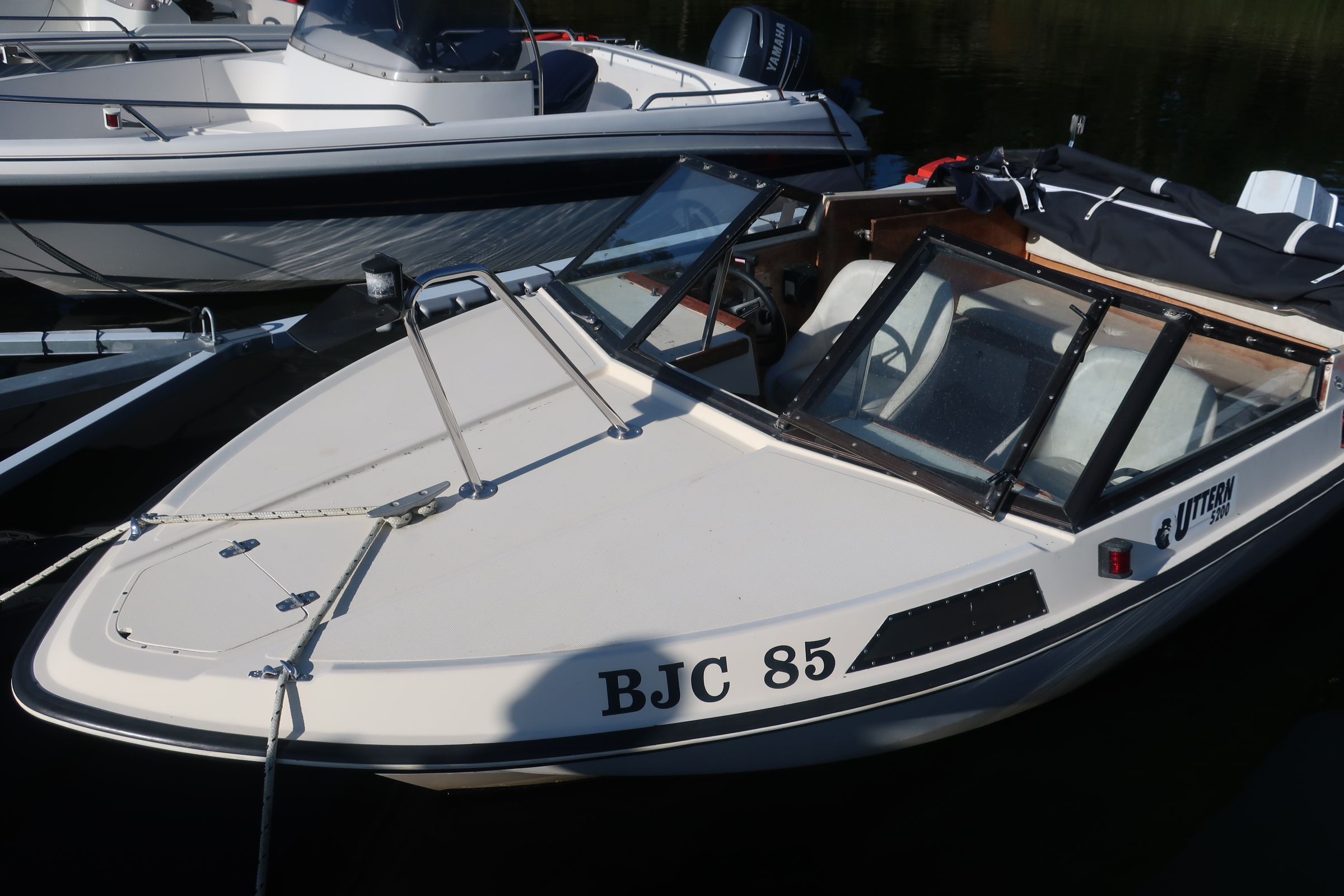 Uttern 5200 DC with Johnson 70hp -91 - PS Auction - We value the future ...