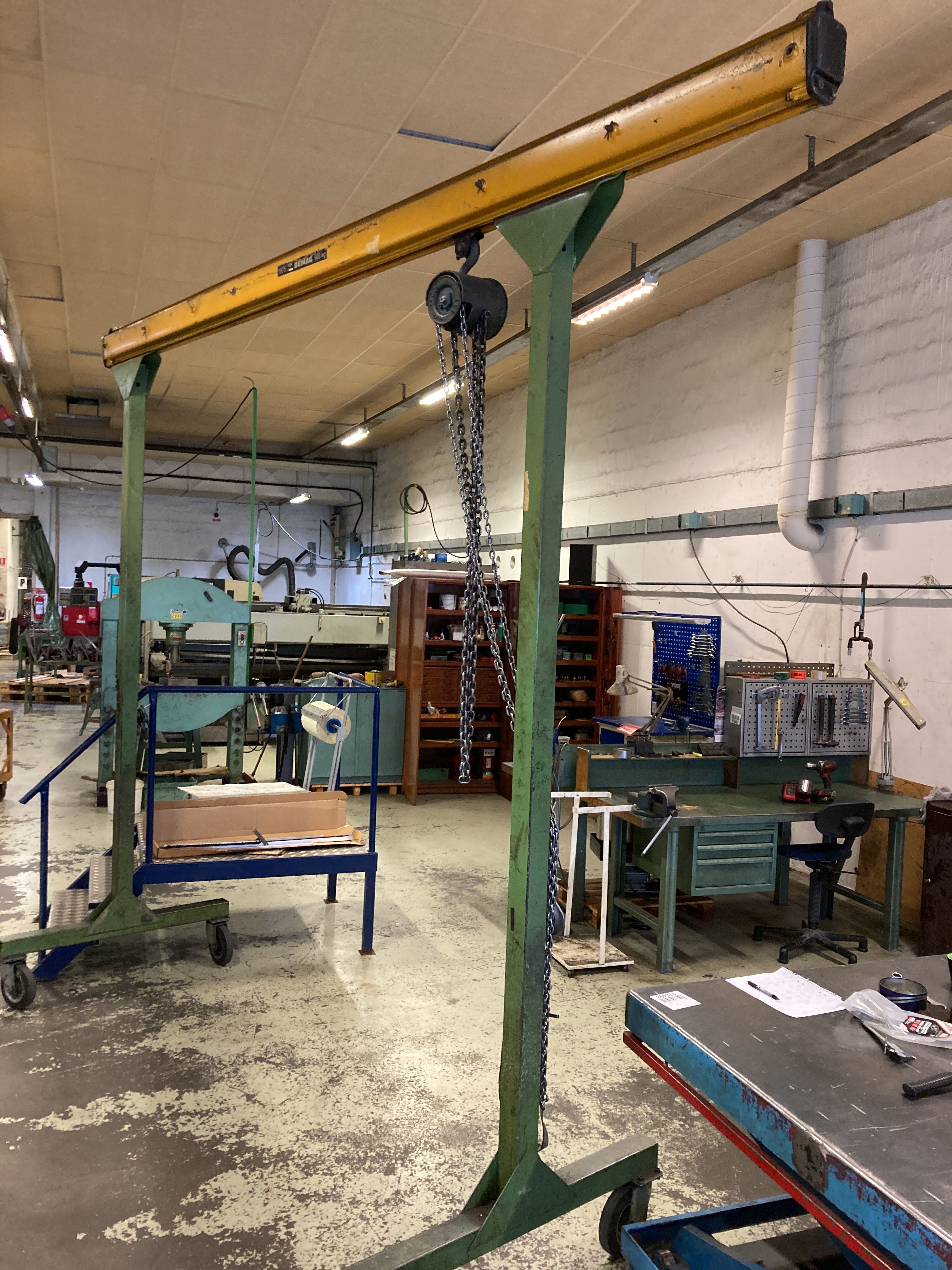 Mobile traverse system Demag - PS Auction - We value the future ...