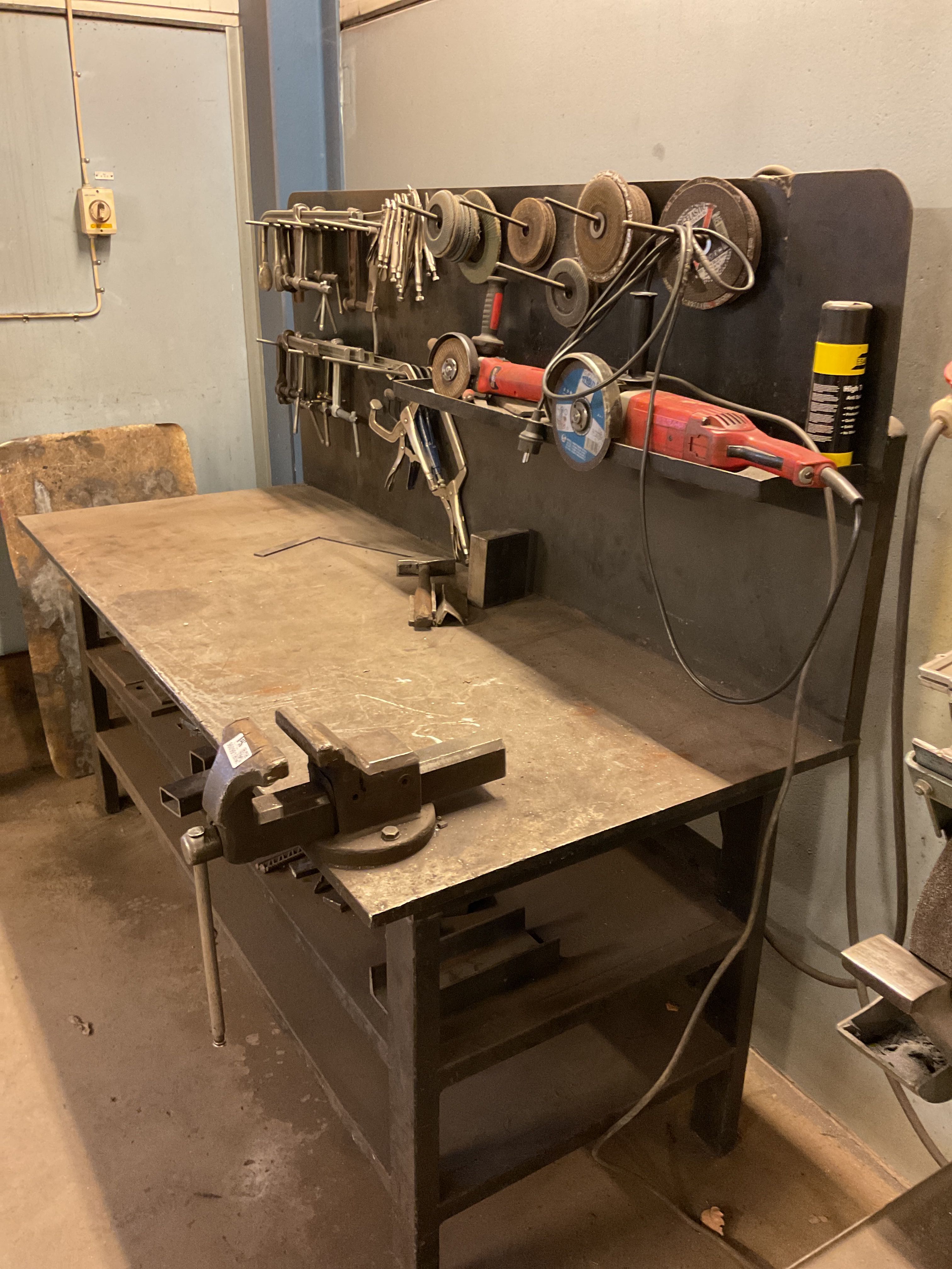 Workshop / welding bench - PS Auction - We value the future - Largest ...
