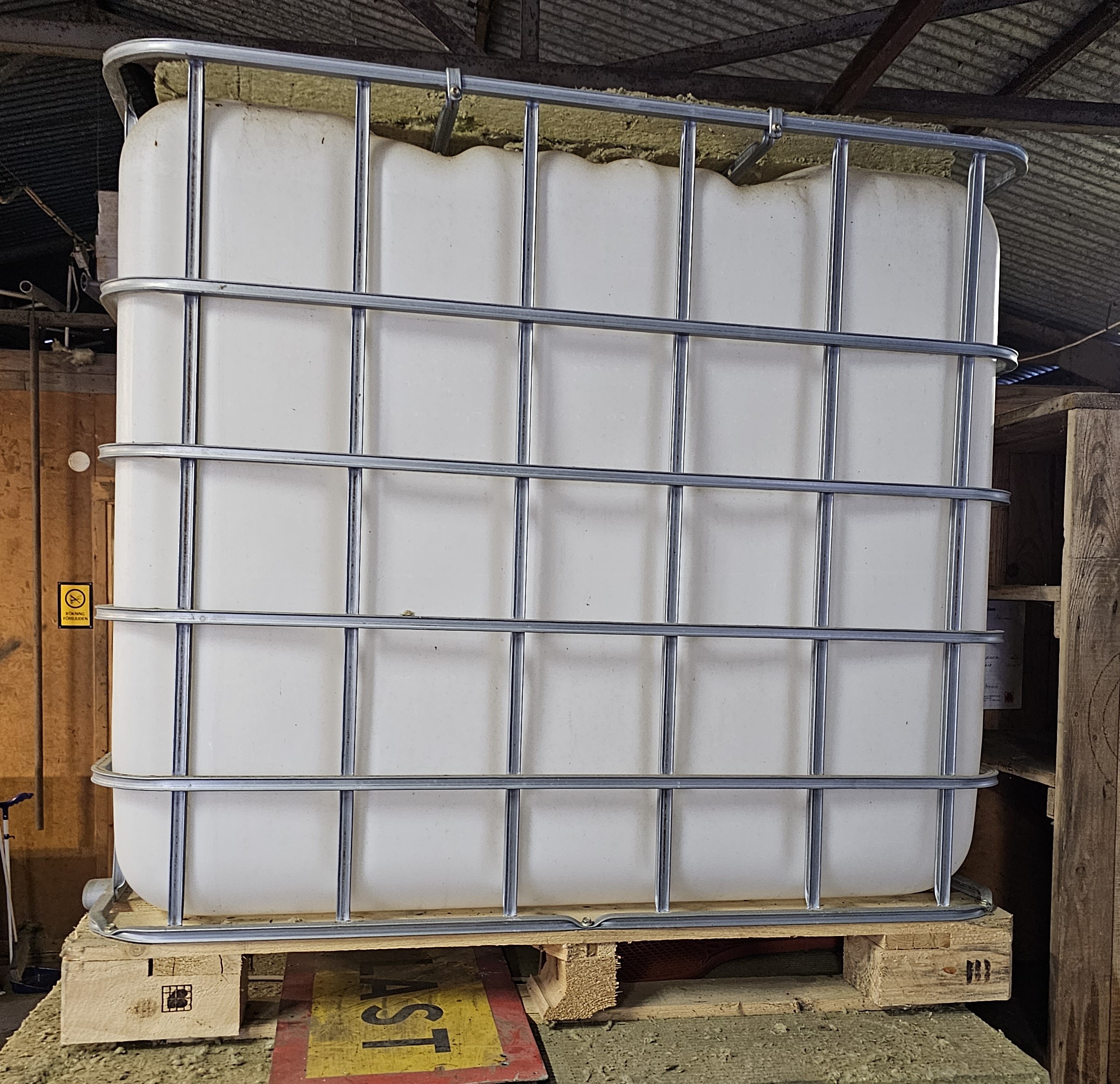 Plast tank 1000 liter - Auktioner online - Nätauktioner ...