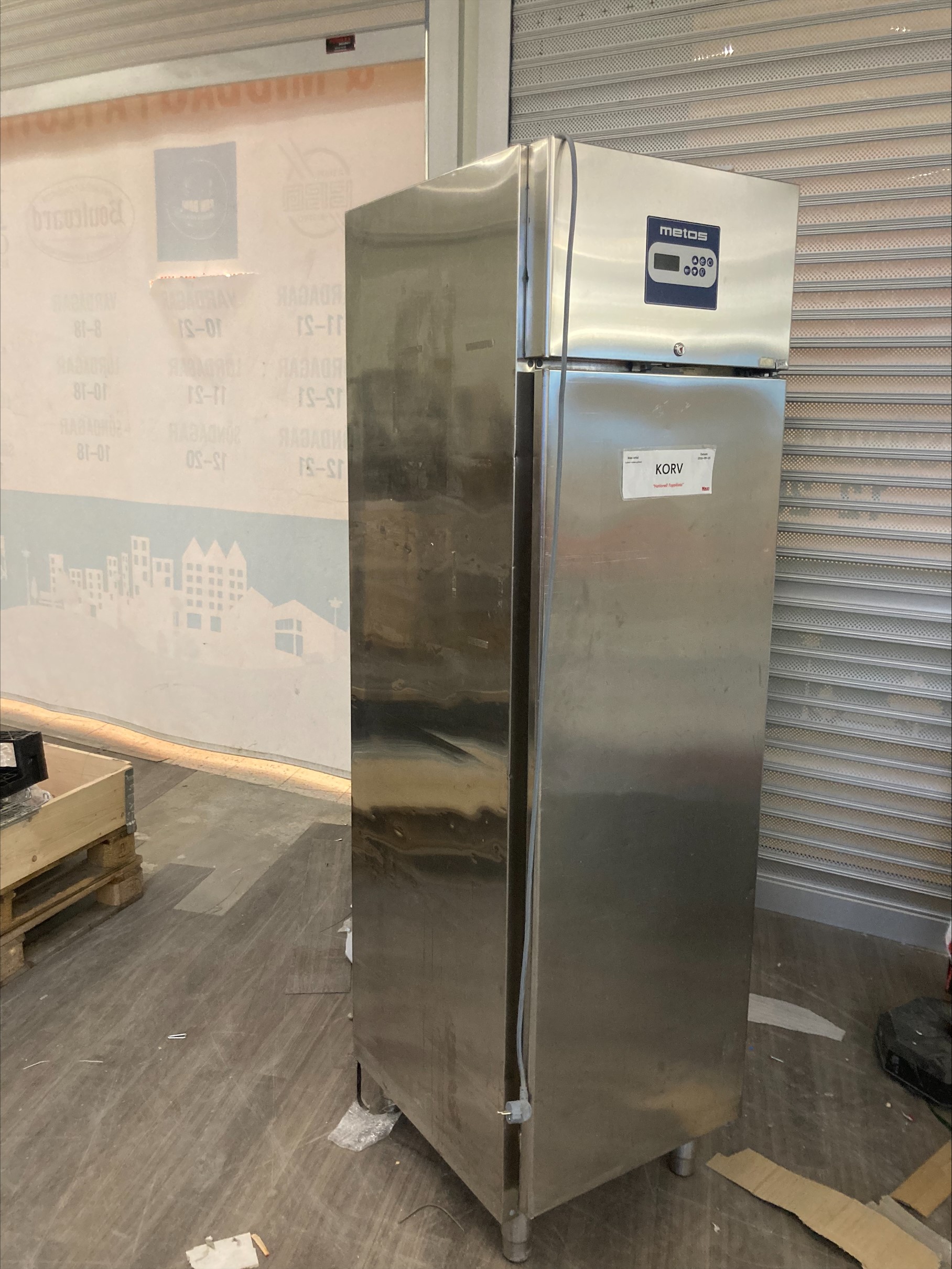 Metos refrigerator Net volume 388 liters - PS Auction - We value the ...