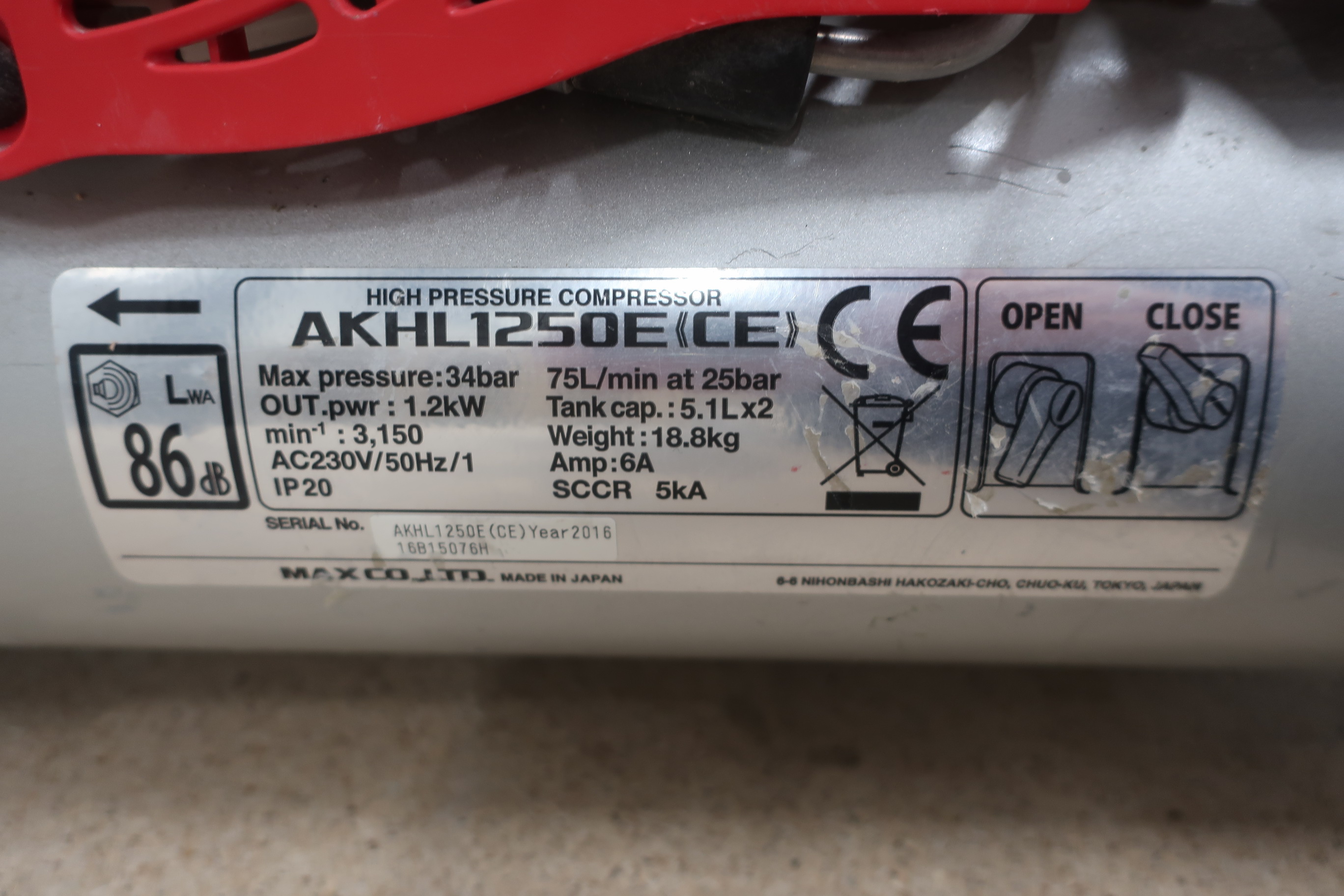 Kompressor MAX AKHL 1250E - Auktioner online - Nätauktioner ...