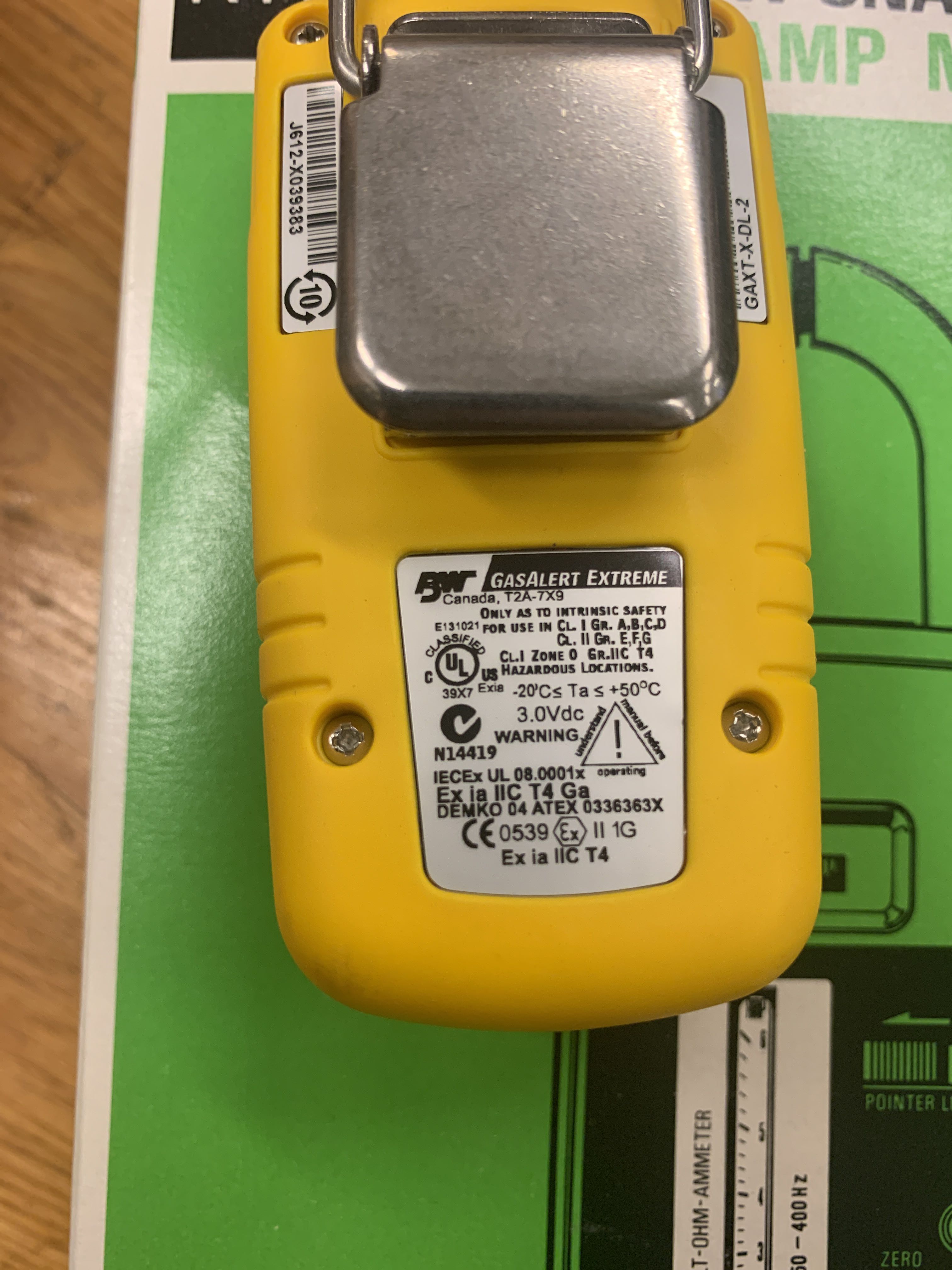 Gas detector and clamp multimeter - PS Auction - We value the future ...