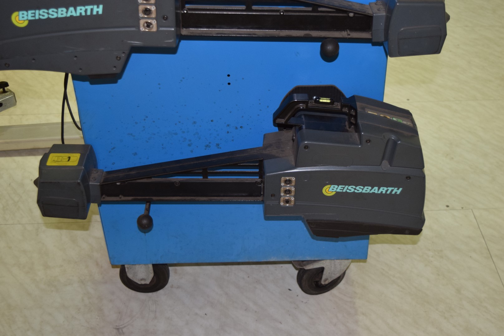 Wheel alignment machine Beissbarth Microline 1800 - PS Auction - We ...