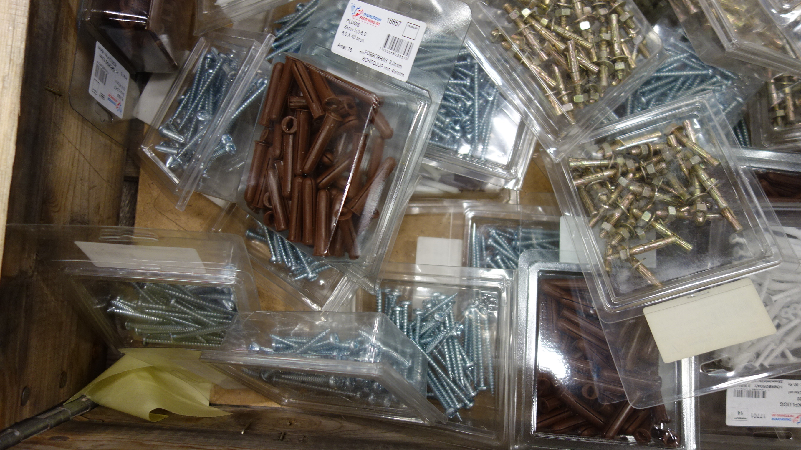 Screw Assortment - PS Auction - We value the future - Largest in net ...