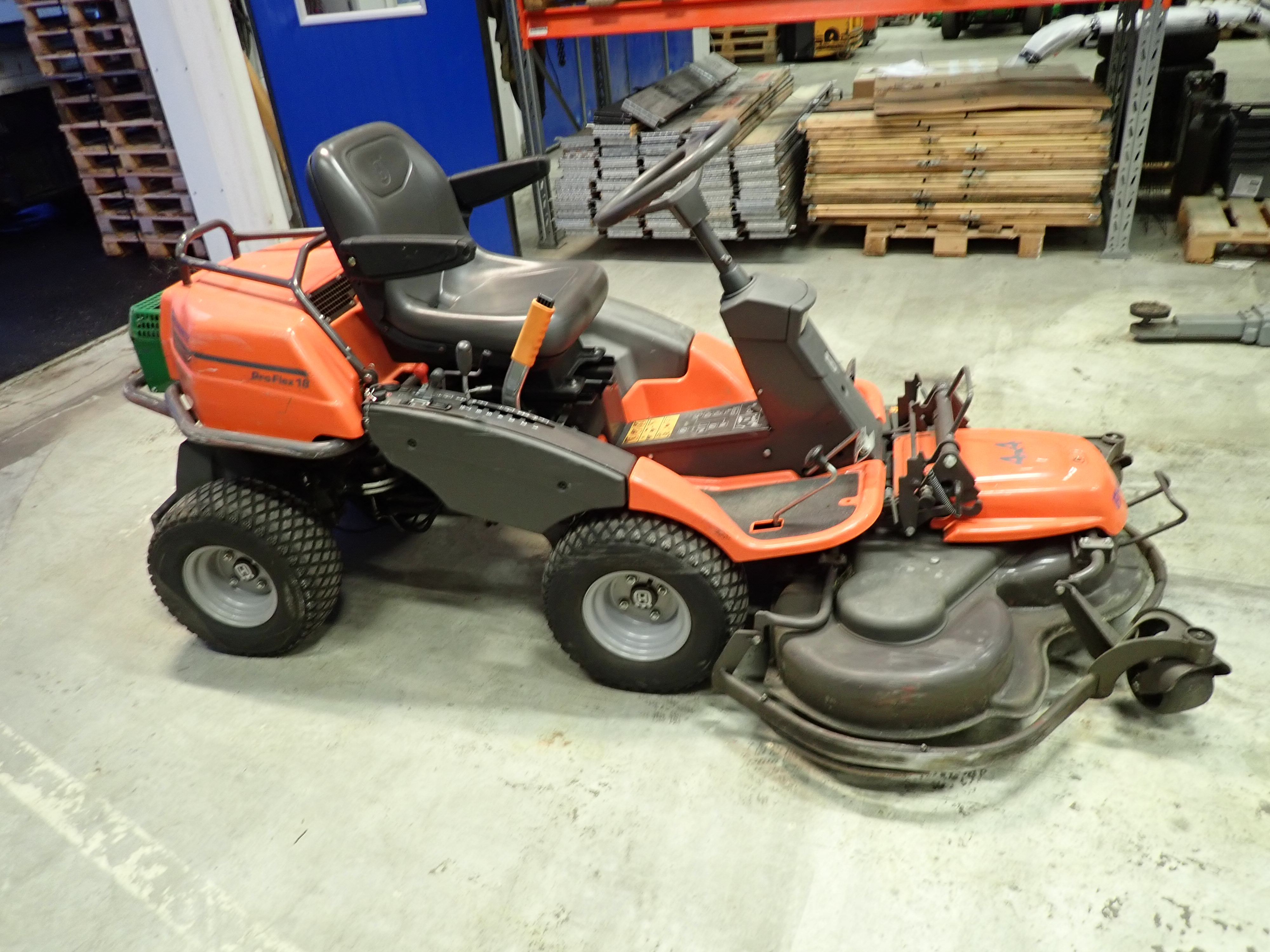 Riding mower Husqvarna Proflex 18 - PS Auction - We value the future ...