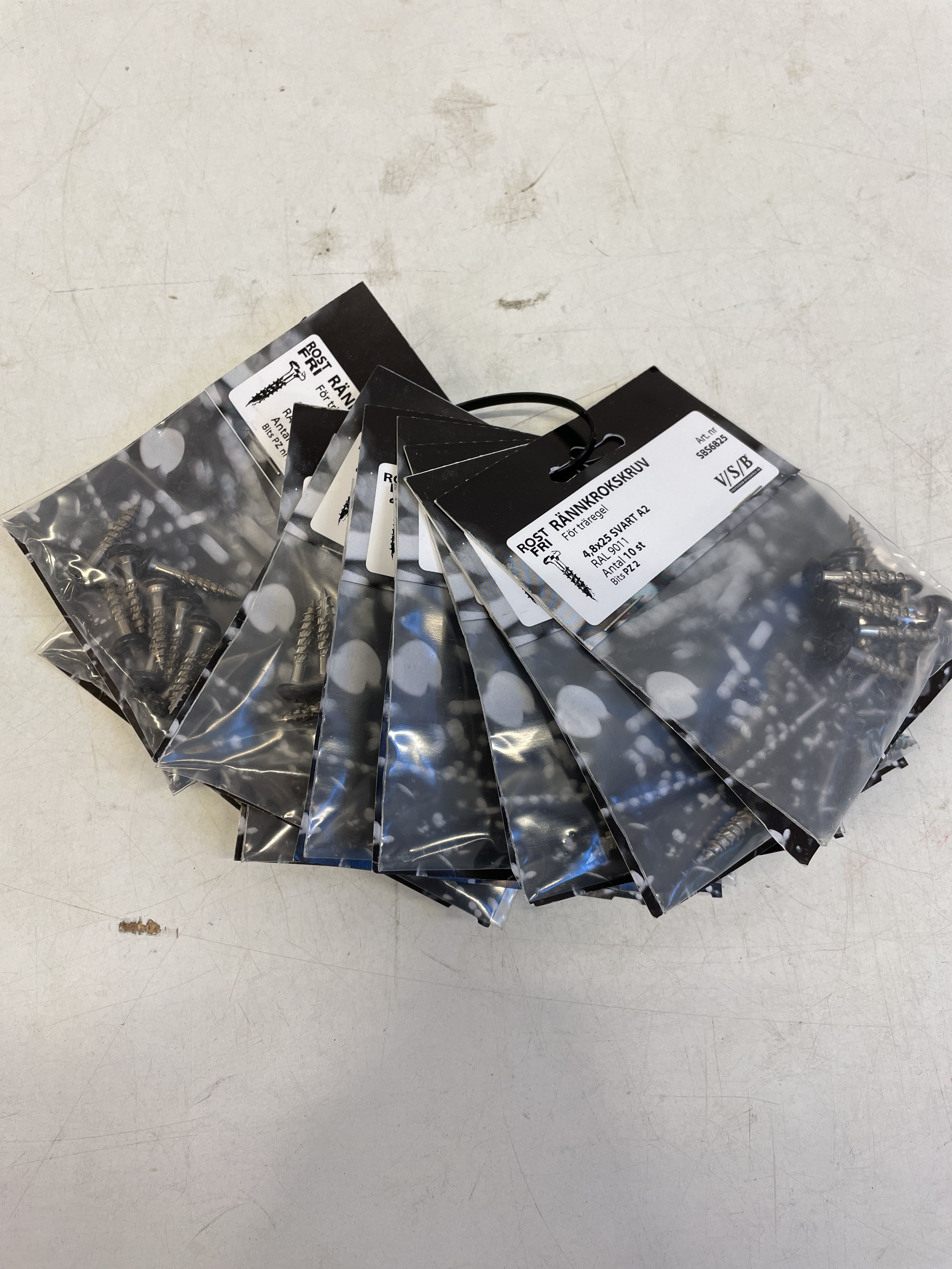 Screw, etc. in retail bags - PS Auction - We value the future - Largest ...