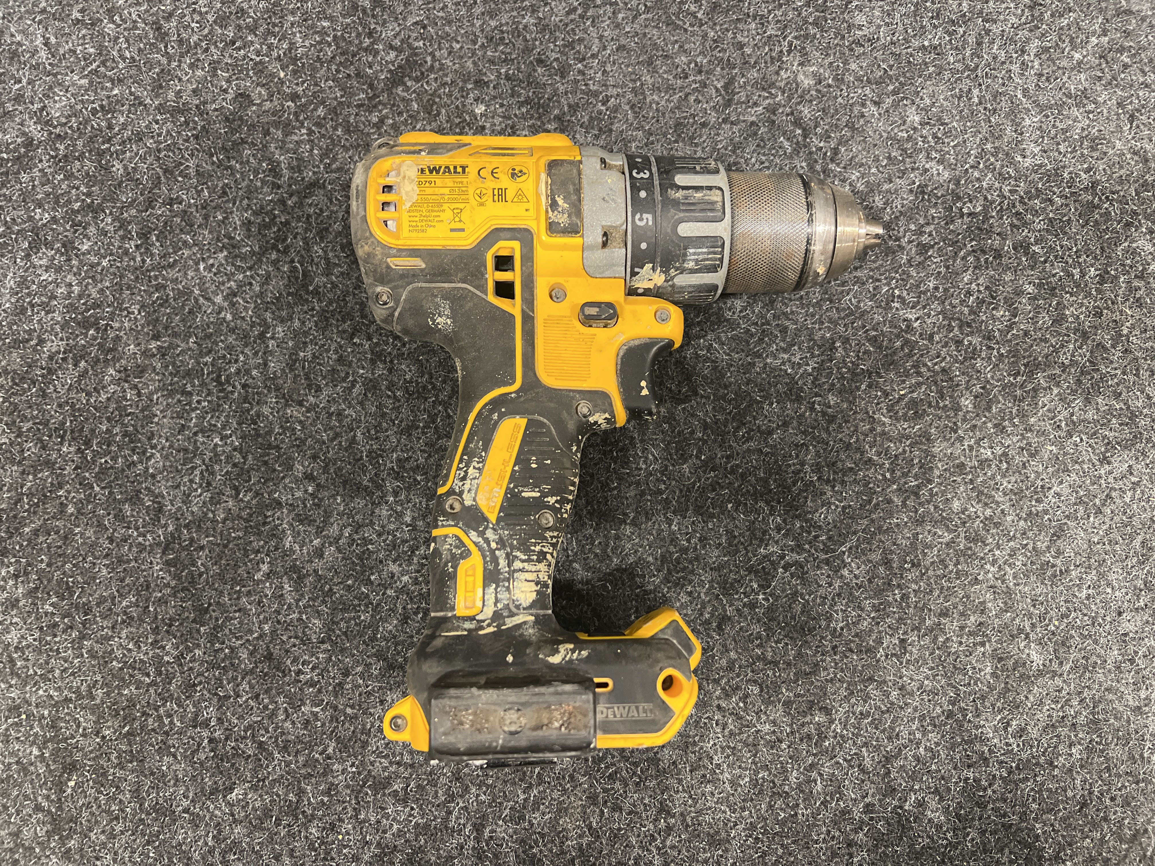 Skruvdragare DeWalt DCD791 - Auktioner online - Nätauktioner ...