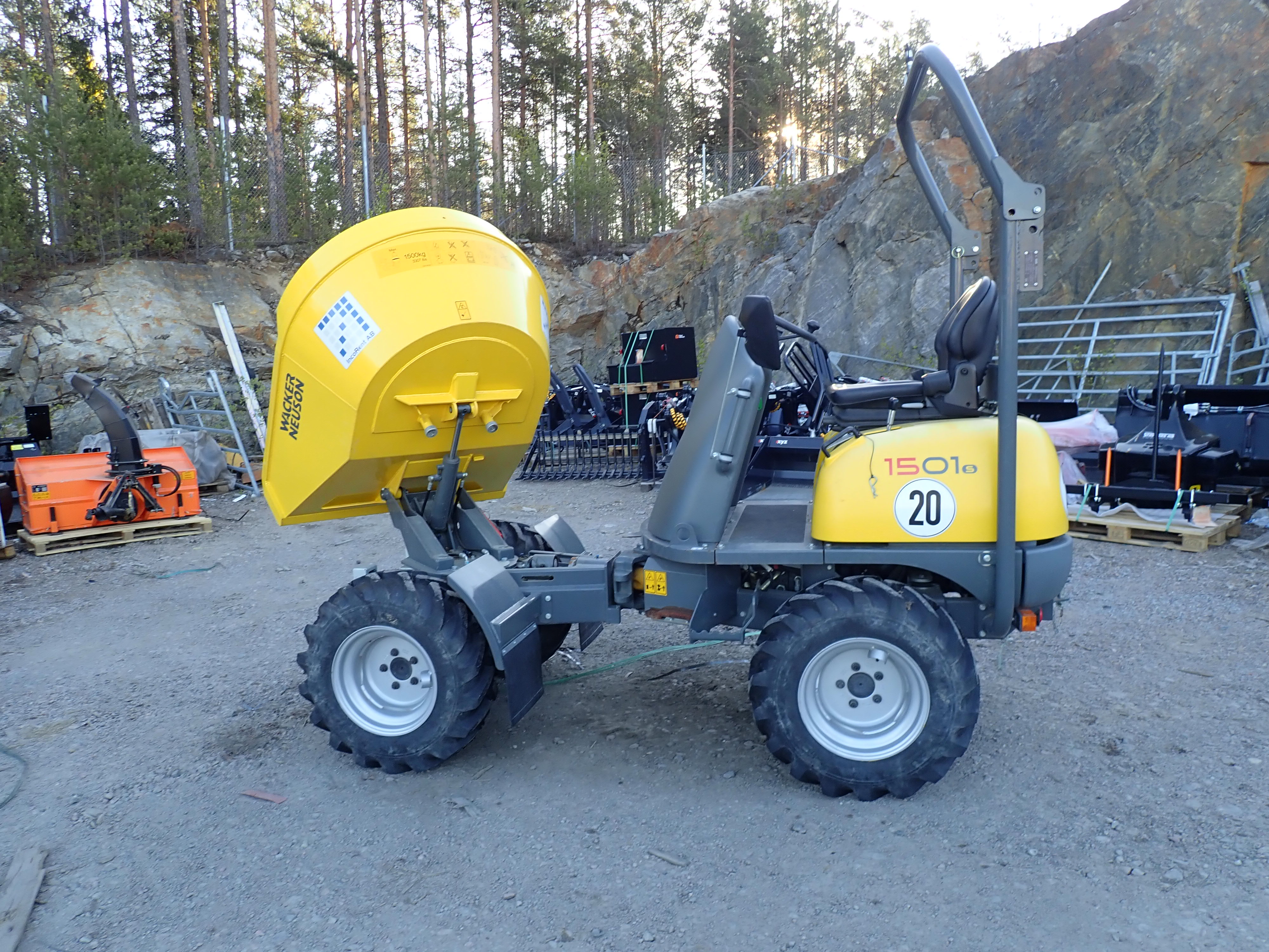 Mini dumper Wacker Neuson 1501 - PS Auction - We value the future ...
